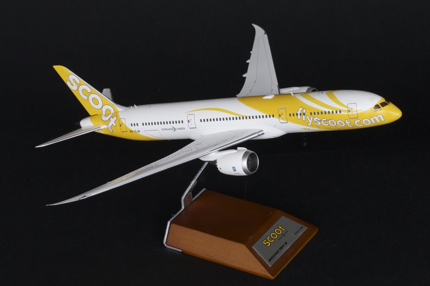 ScaleModelStore.com :: JC Wings 1:200 - XX2755 - Scoot Boeing 787-9