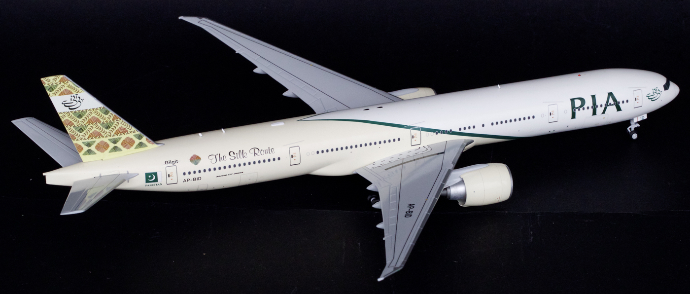 ScaleModelStore.com :: JC Wings 1:200 - LH2037 - PIA Boeing 777-300ER