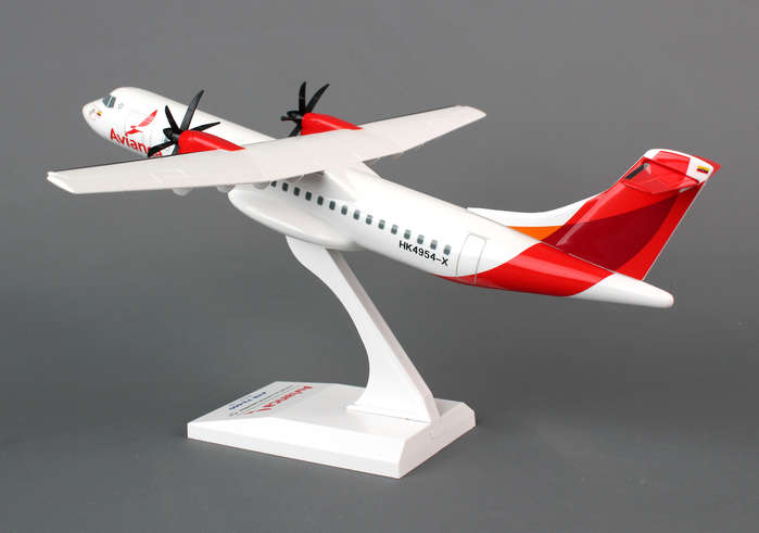 ScaleModelStore.com :: Skymarks 1:100 - SKR772 - Avianca ATR-72