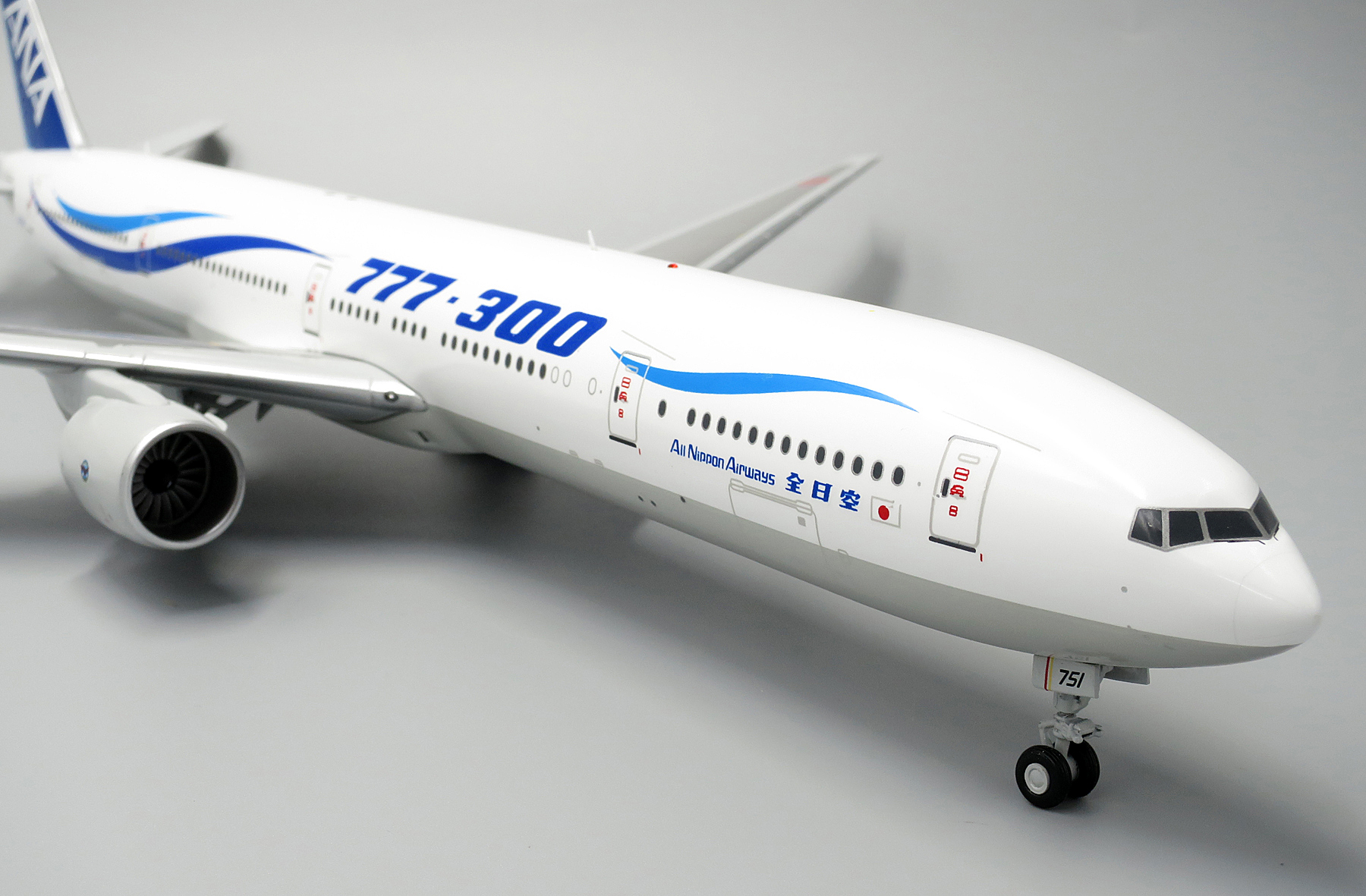 ScaleModelStore.com :: JC Wings 1:200 - LH2034 - ANA Boeing 777-300