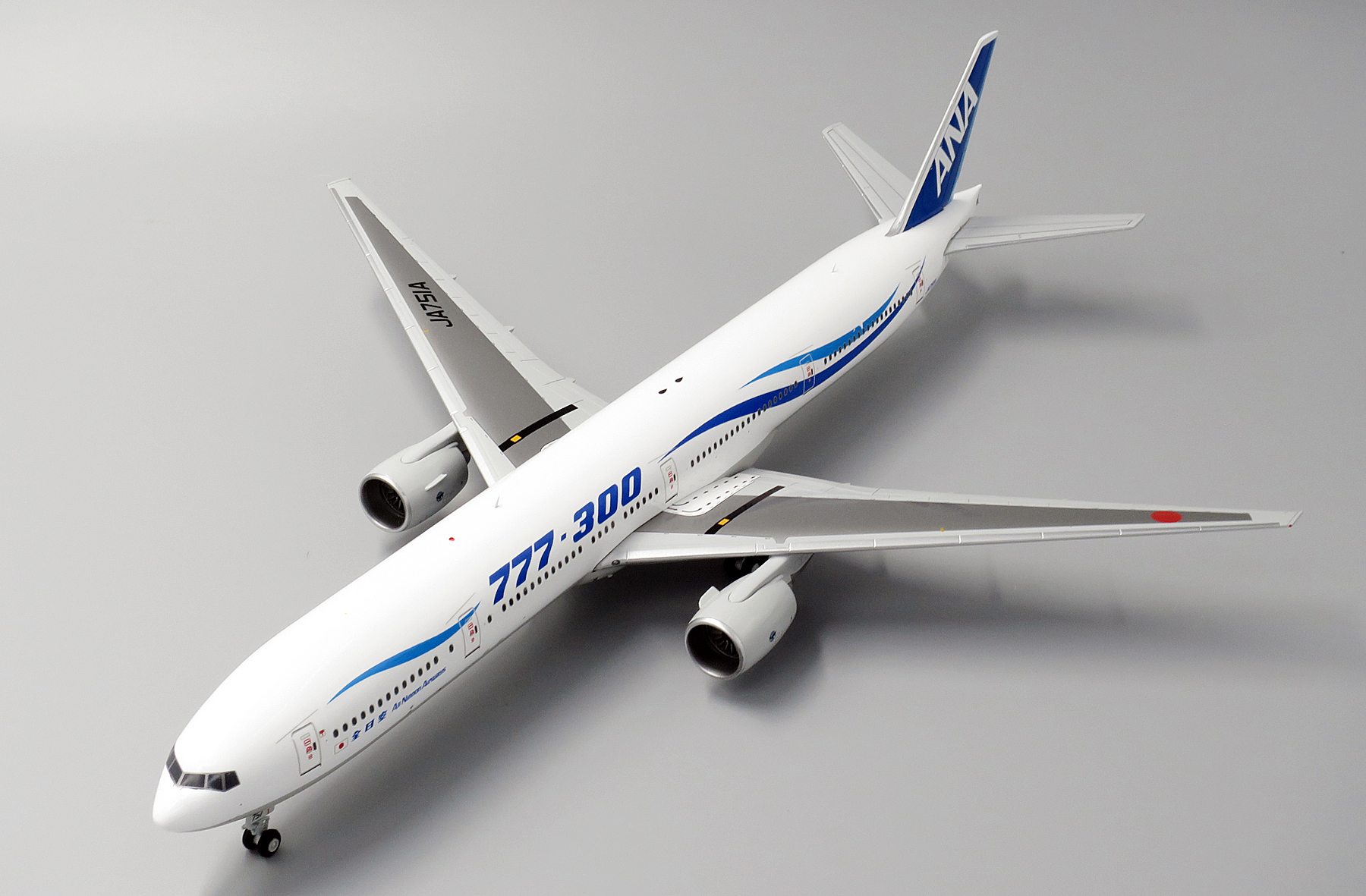 ScaleModelStore.com :: JC Wings 1:200 - LH2034 - ANA Boeing 777-300