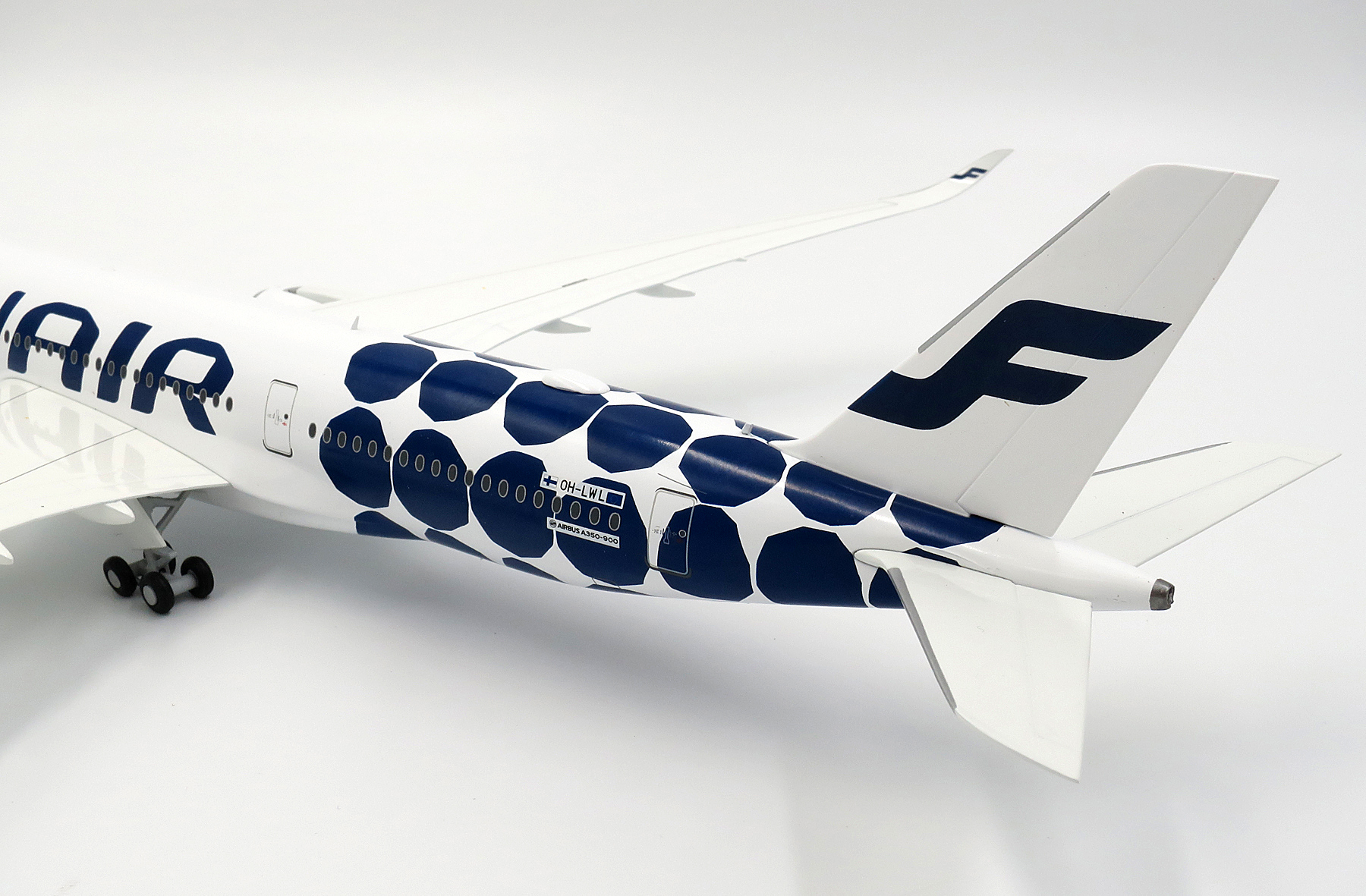 Scale Model Store.com :: JC Wings 1:200 - XX2189 - Finnair Airbus A350-900