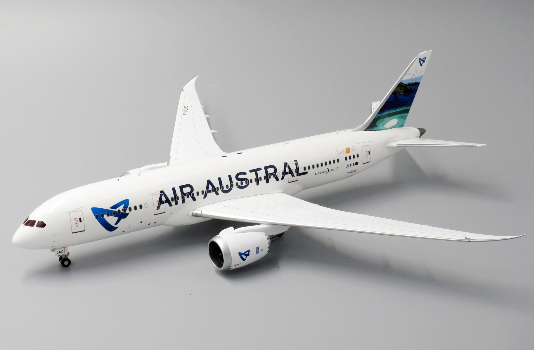 ScaleModelStore.com :: JC Wings 1:200 - LH2048 - Air Austral Boeing 787-8