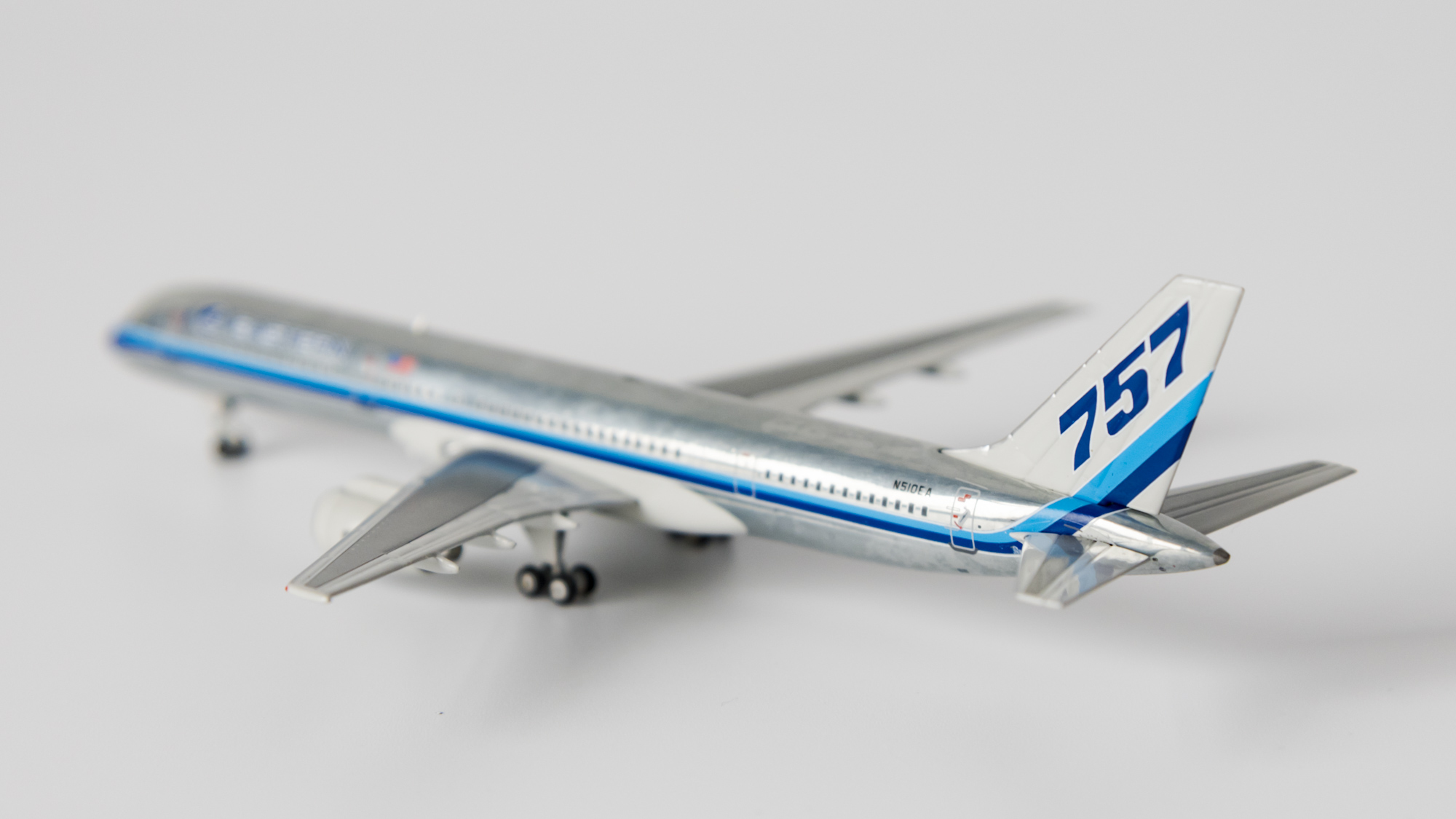 Scale Model Store.com :: NG Models 1:400 - 53028 - Eastern Boeing 757-200
