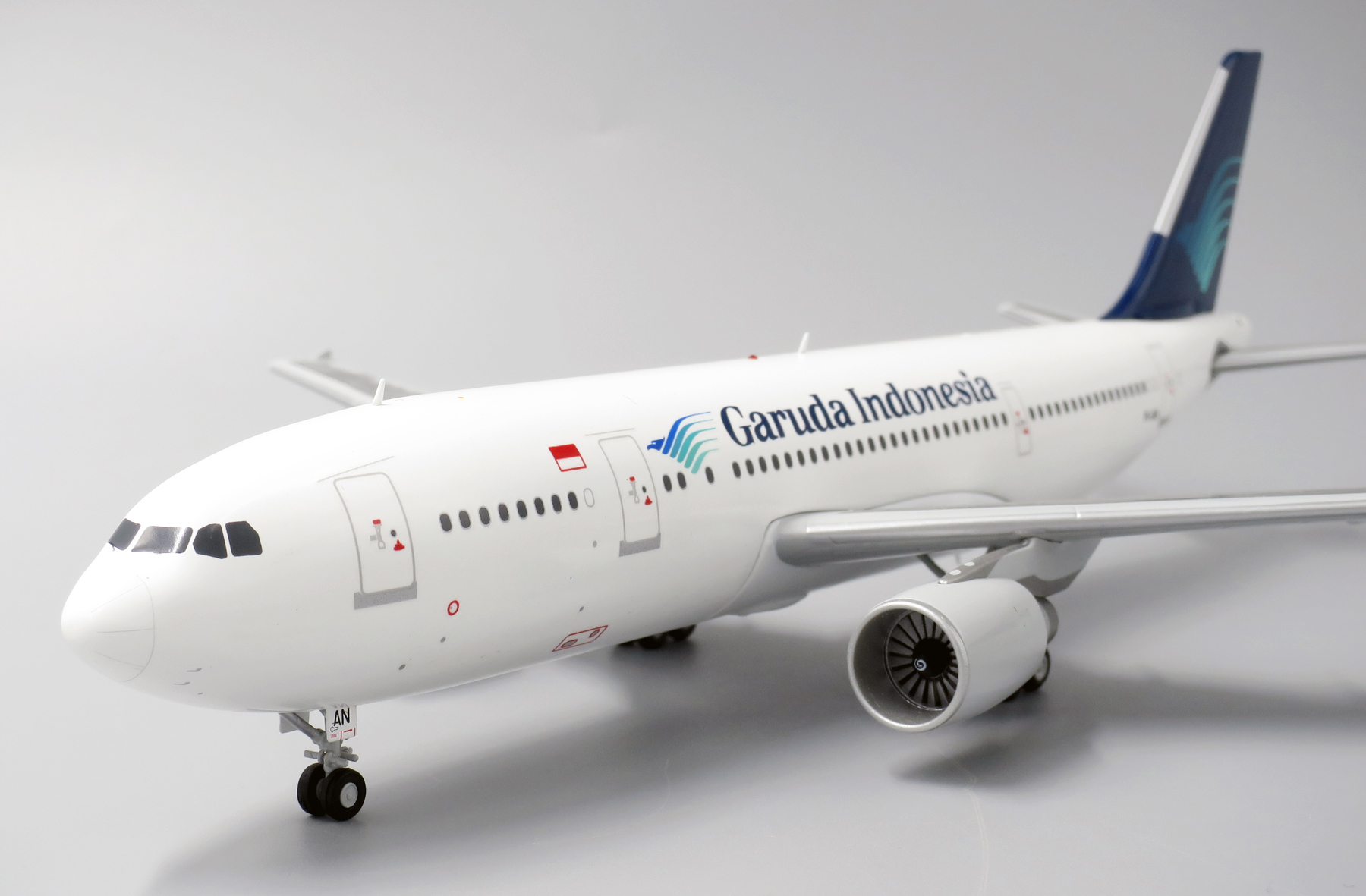 ScaleModelStore.com :: JC Wings 1:200 - LH2069 - Garuda Indonesia ...