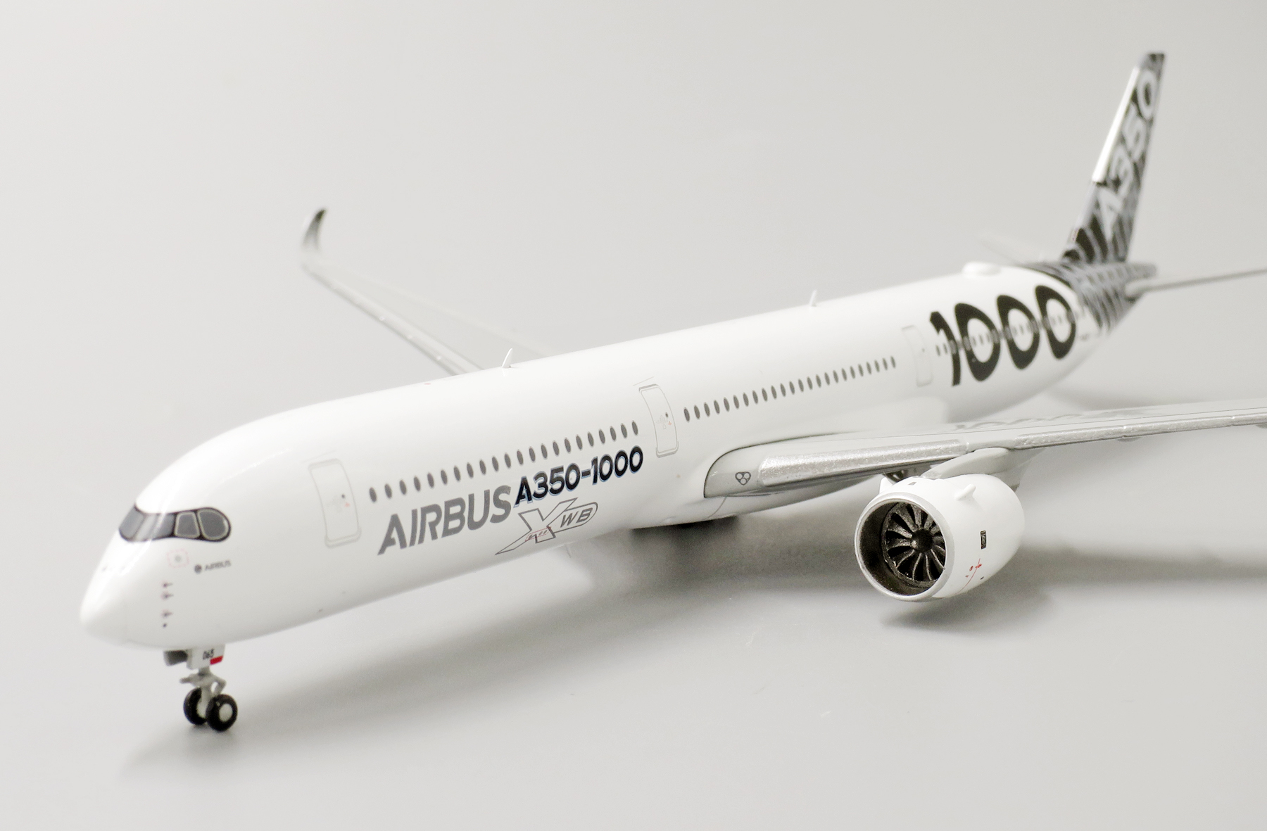 ScaleModelStore.com :: JC Wings 1:400 - XX4037 - Airbus House Colours ...