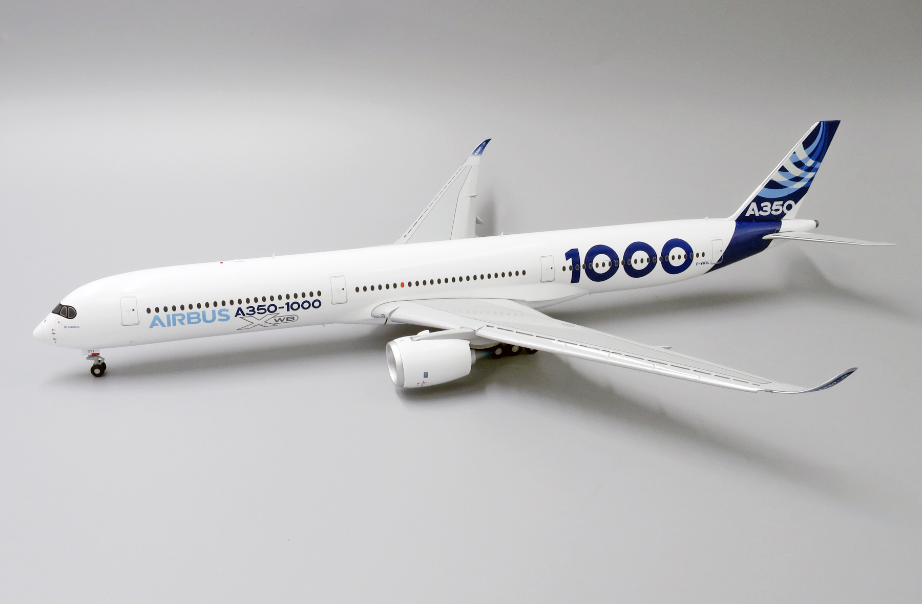 ScaleModelStore.com :: JC Wings 1:200 - LH2086A - House colours Airbus ...