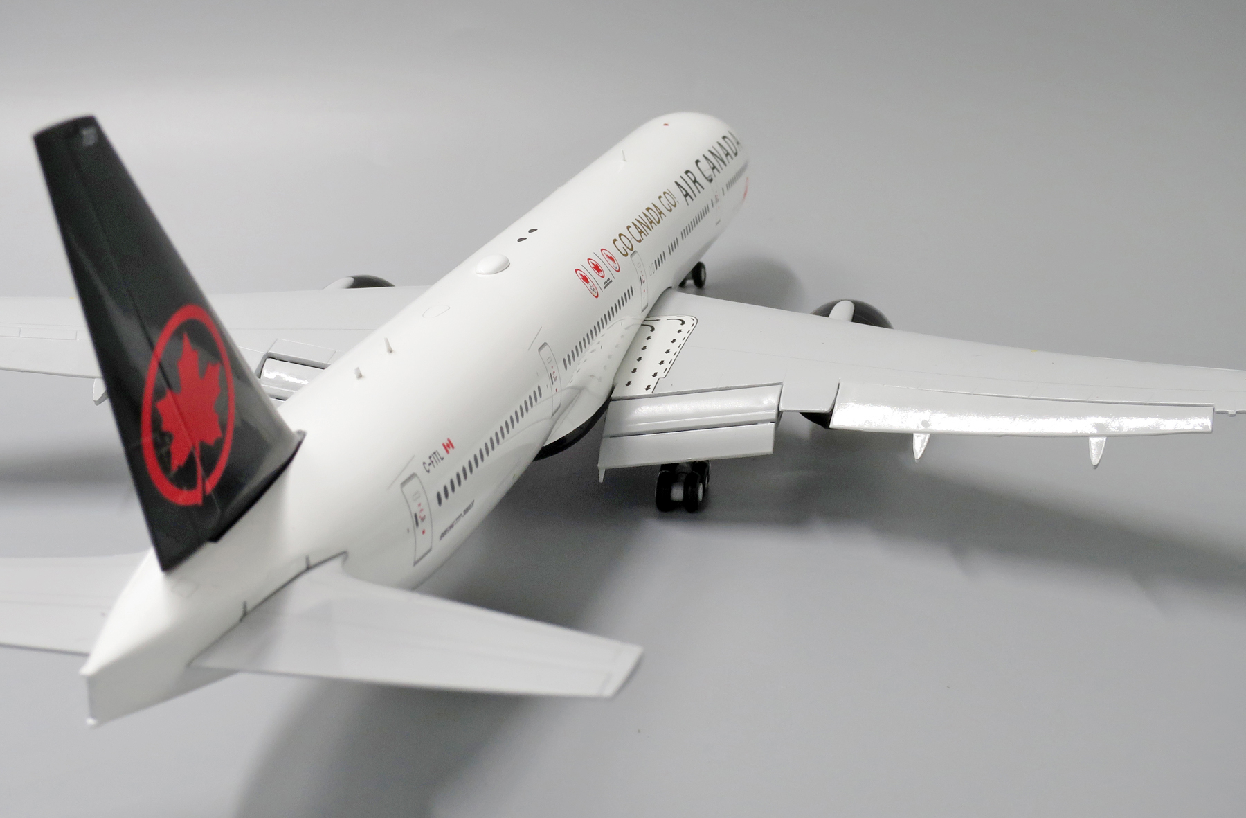 ScaleModelStore.com :: JC Wings 1:200 - XX2133A - Air Canada Boeing 777 ...