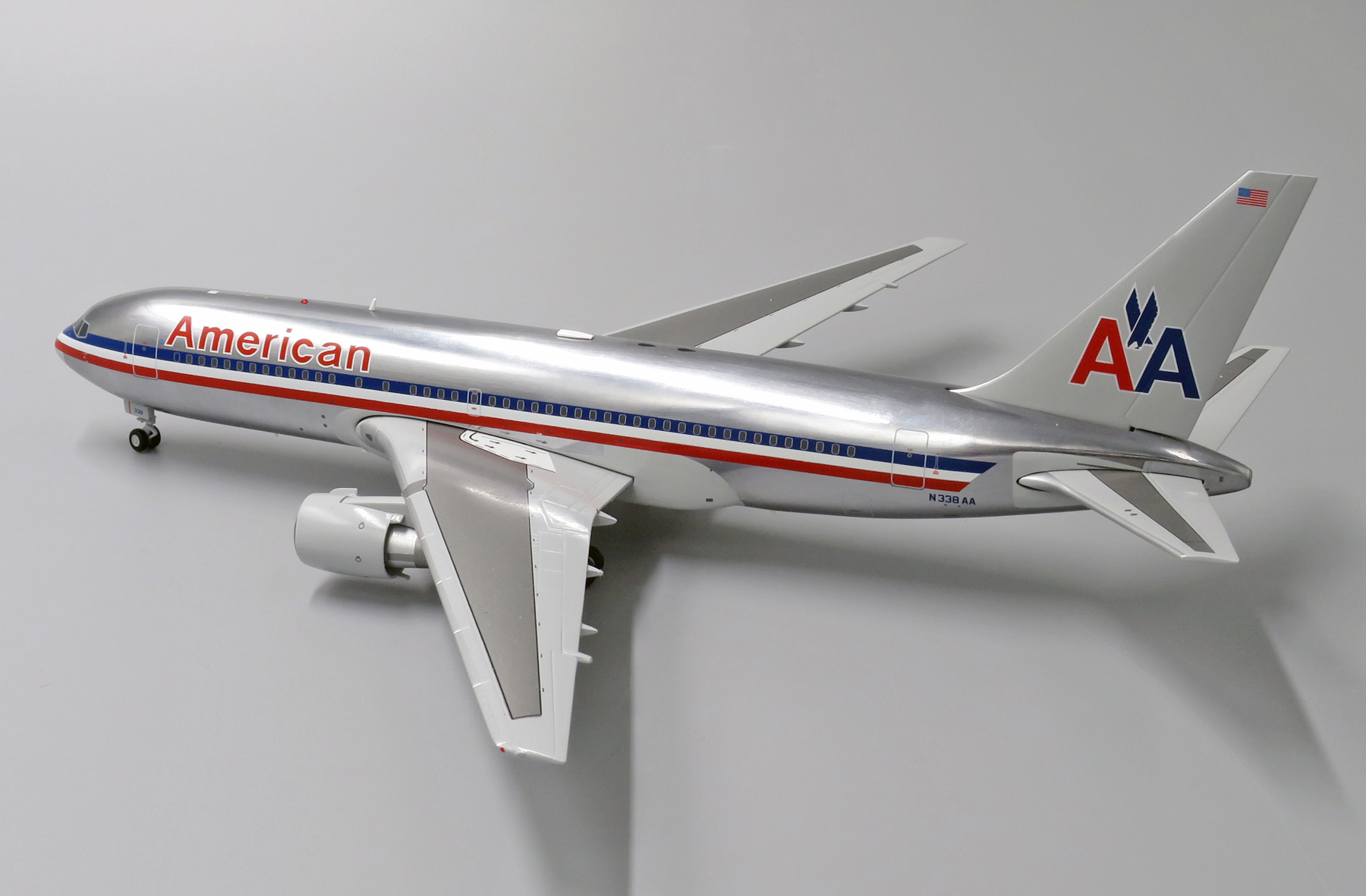 ScaleModelStore.com :: JC Wings 1:200 - LH2170 - American Airlines ...
