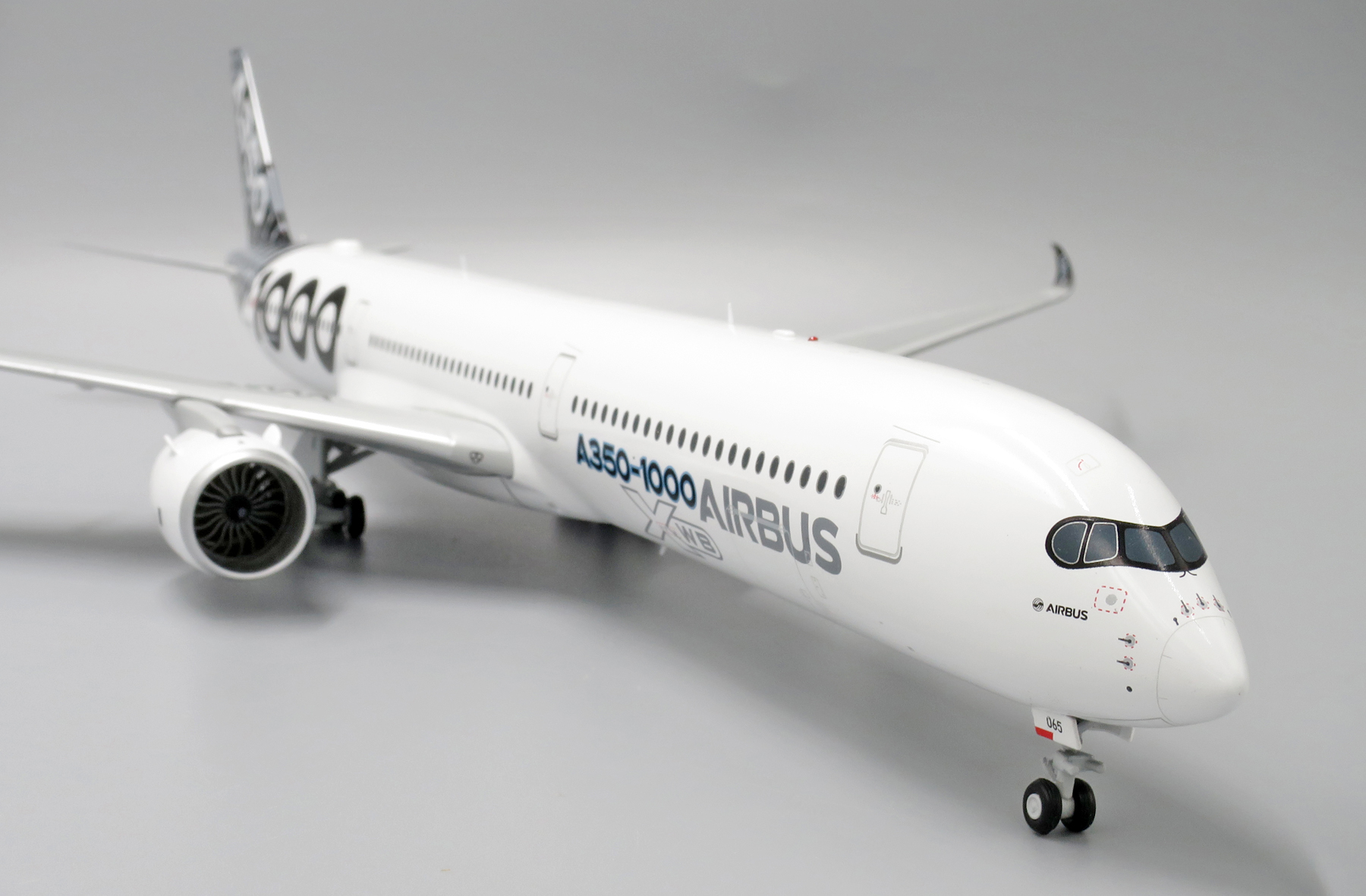 ScaleModelStore.com :: JC Wings 1:200 - XX2048 - Airbus House Colours ...