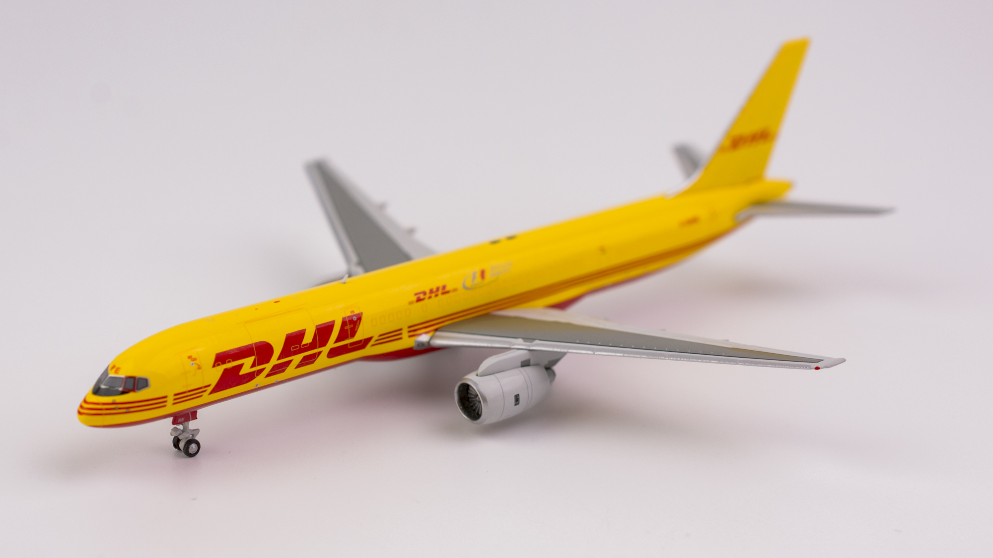 ScaleModelStore.com :: NG Models 1:400 - 53069 - DHL Boeing 757-200PCF