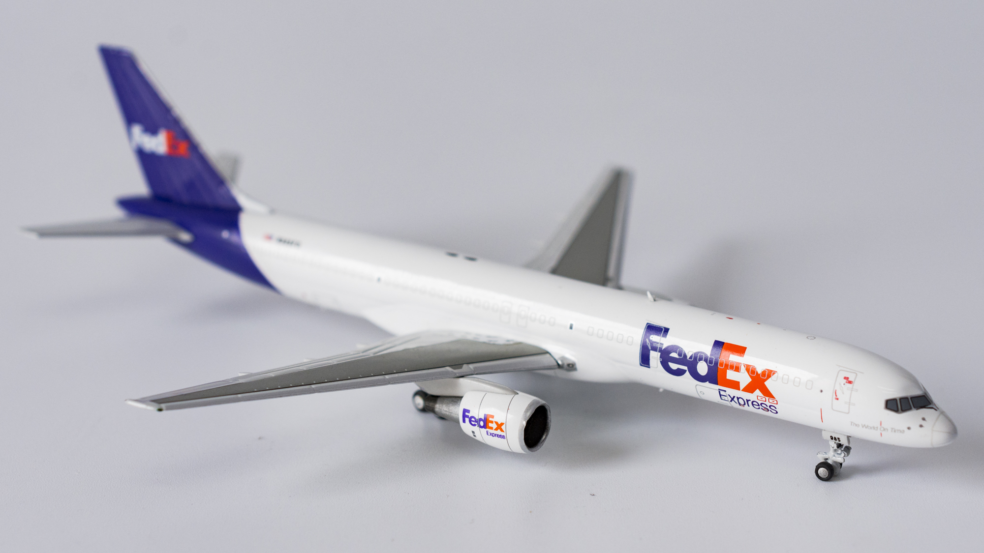 ScaleModelStore.com :: NG Models 1:400 - 53099 - Fedex Boeing 757-200