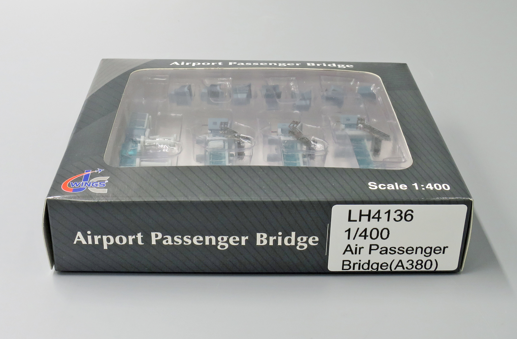 ScaleModelStore.com :: JC Wings 1:400 - LH4136 - Air Passenger Bridge ...