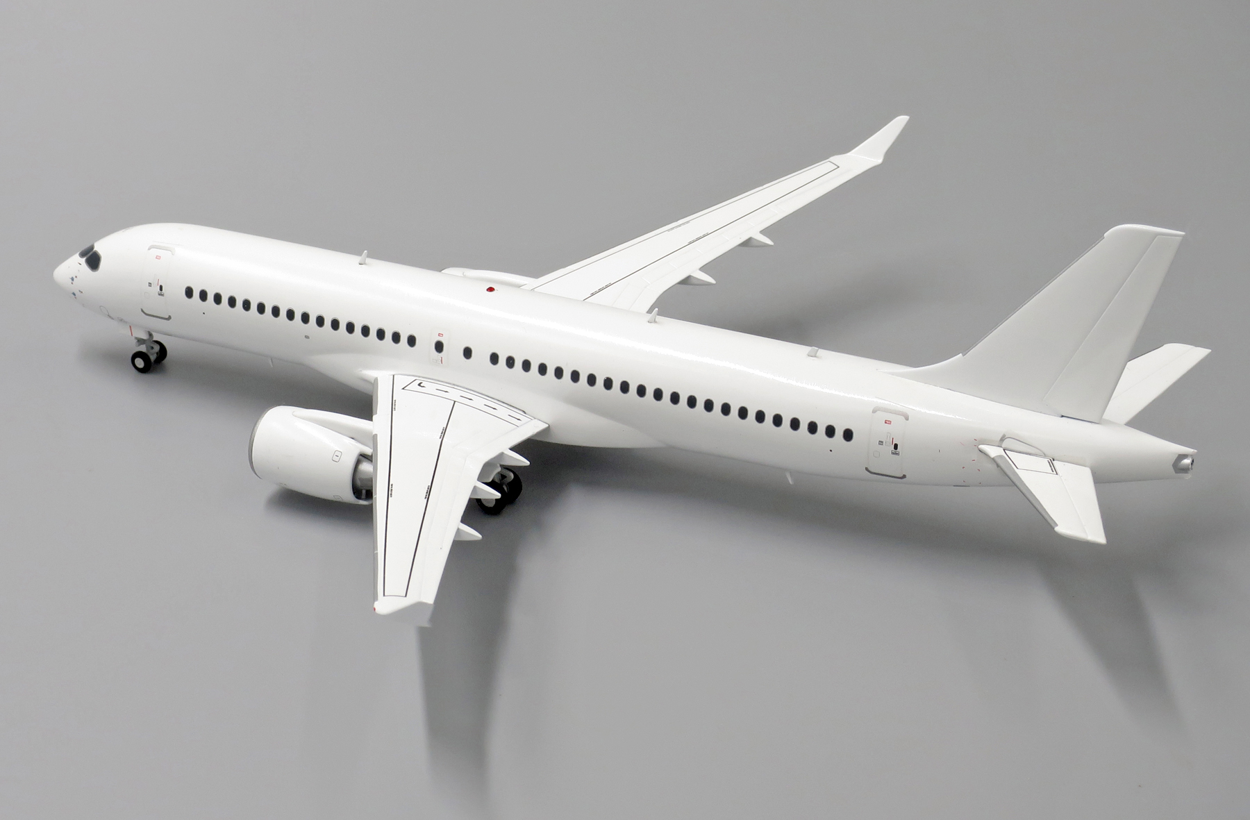 Scale Model Store.com :: JC Wings 1:200 - LH2138 - Blank Bombardier ...