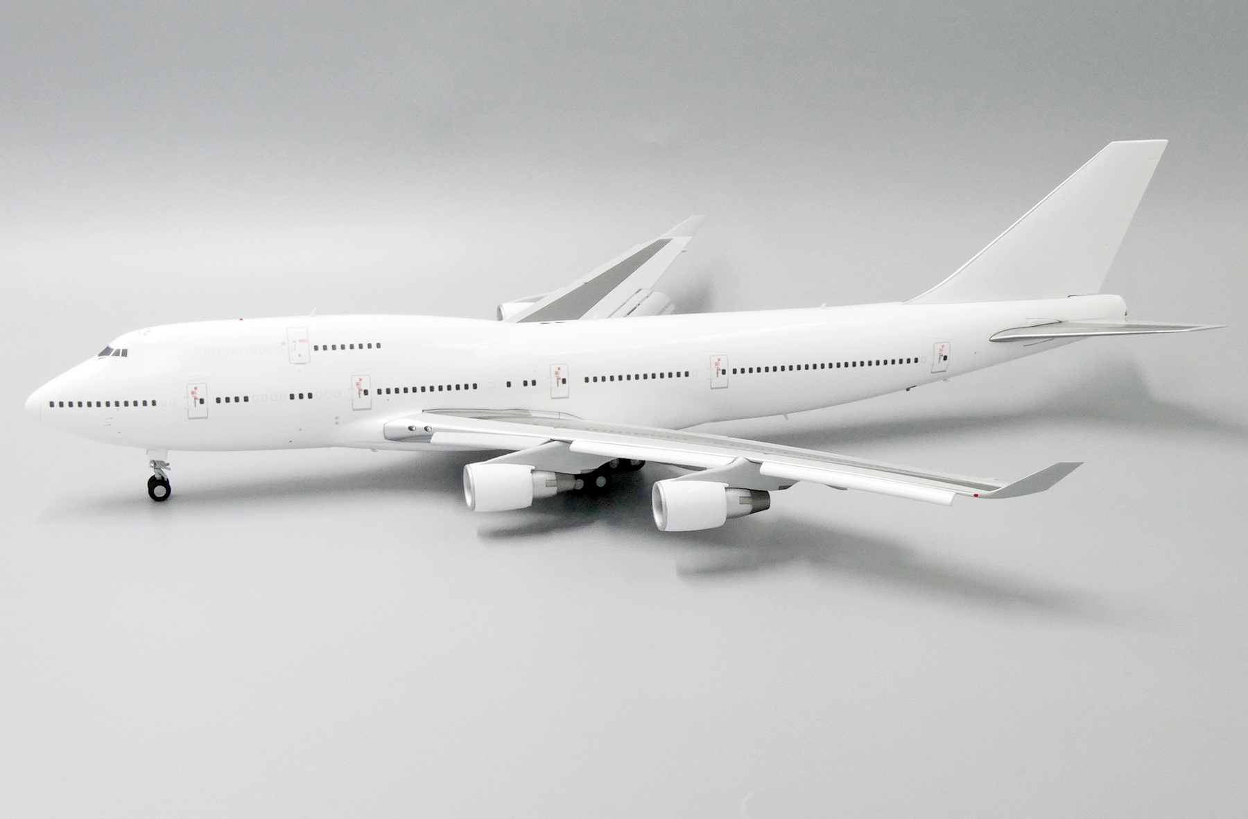 ScaleModelStore.com :: JC Wings 1:200 - XX2952A - Blank Boeing 747-400 ...