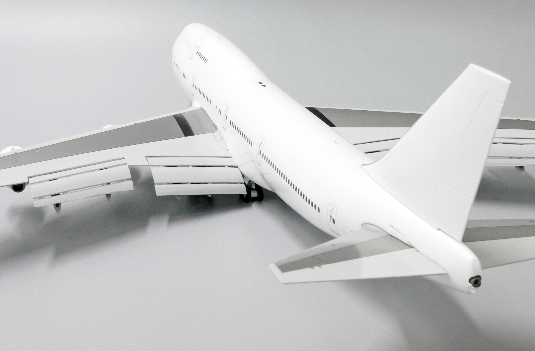 ScaleModelStore.com :: JC Wings 1:200 - XX2952A - Blank Boeing 747-400 ...