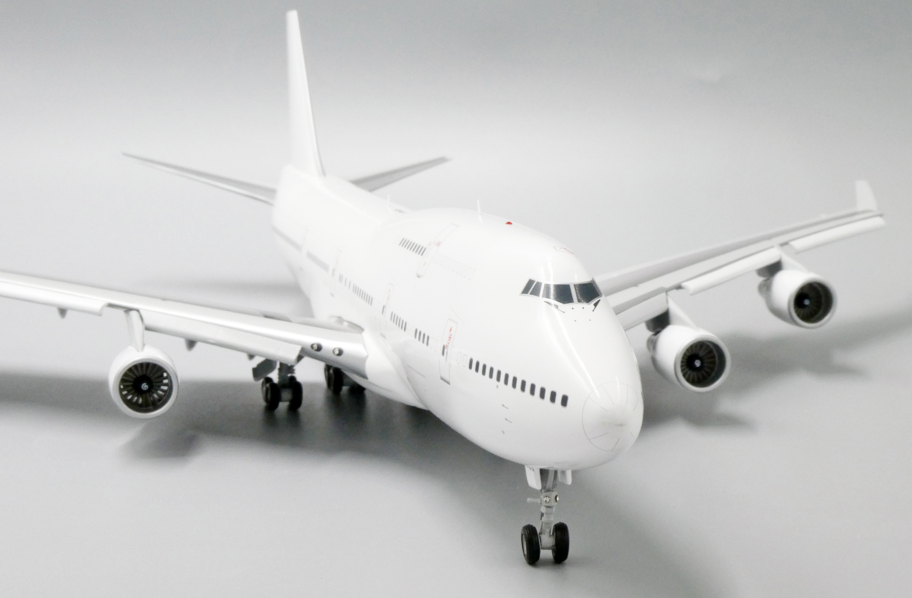ScaleModelStore.com :: JC Wings 1:200 - XX2952A - Blank Boeing 747-400 ...