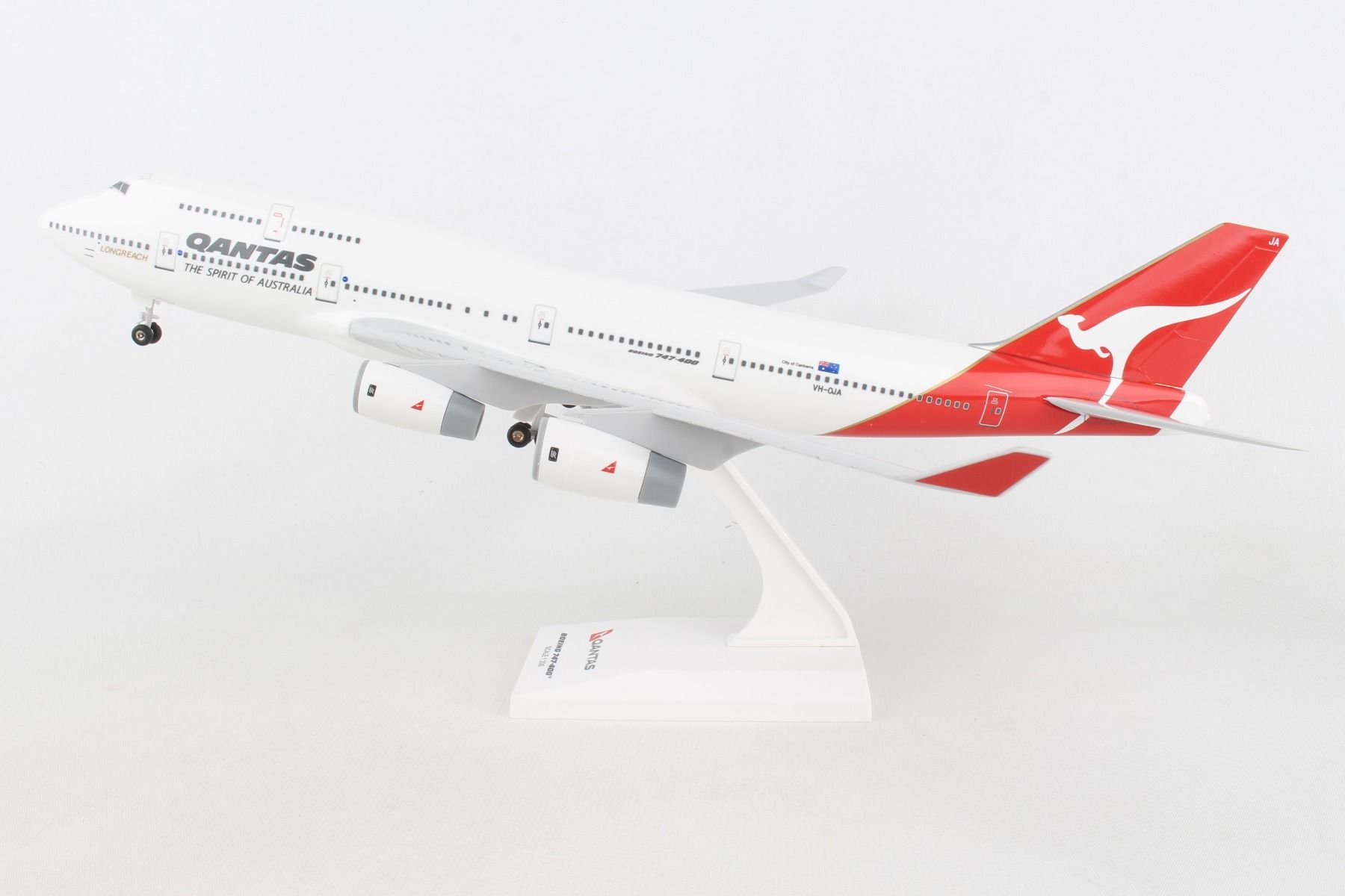 ScaleModelStore.com :: Skymarks 1:200 - SKR1026 - Qantas Boeing 747-400
