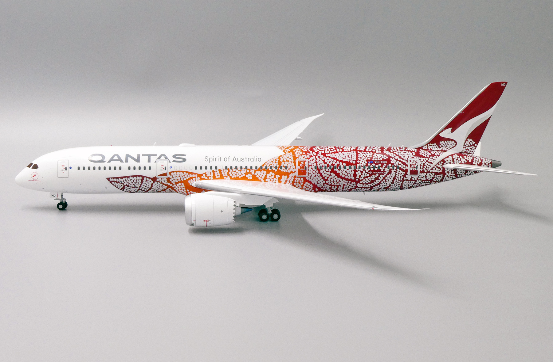 ScaleModelStore.com :: JC Wings 1:200 - EW2789001 - Qantas Boeing 787-9