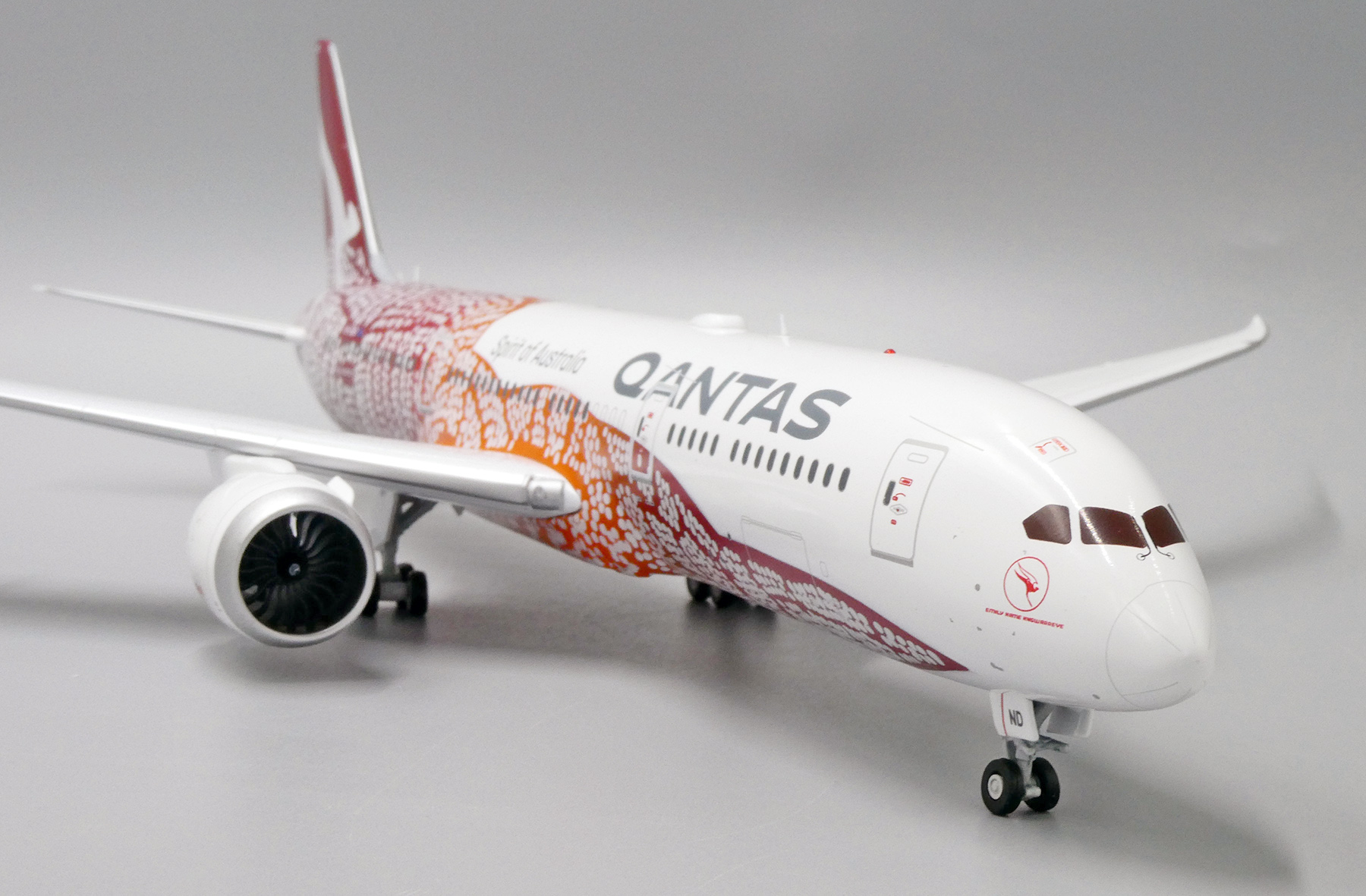 ScaleModelStore.com :: JC Wings 1:200 - EW2789001 - Qantas Boeing 787-9