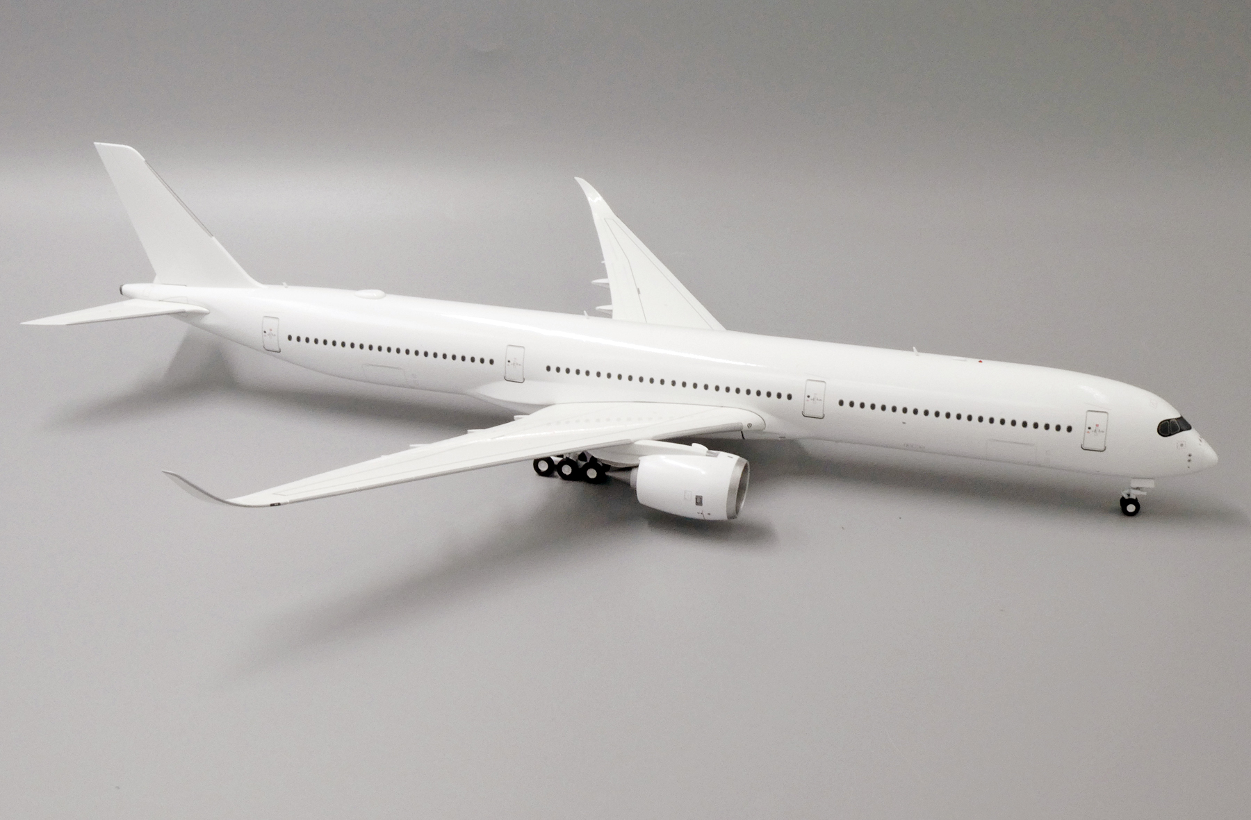 ScaleModelStore.com :: JC Wings 1:200 - LH2198 - Blank Airbus A350-1000