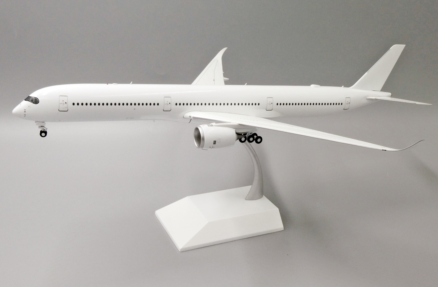ScaleModelStore.com :: JC Wings 1:200 - LH2198 - Blank Airbus A350-1000