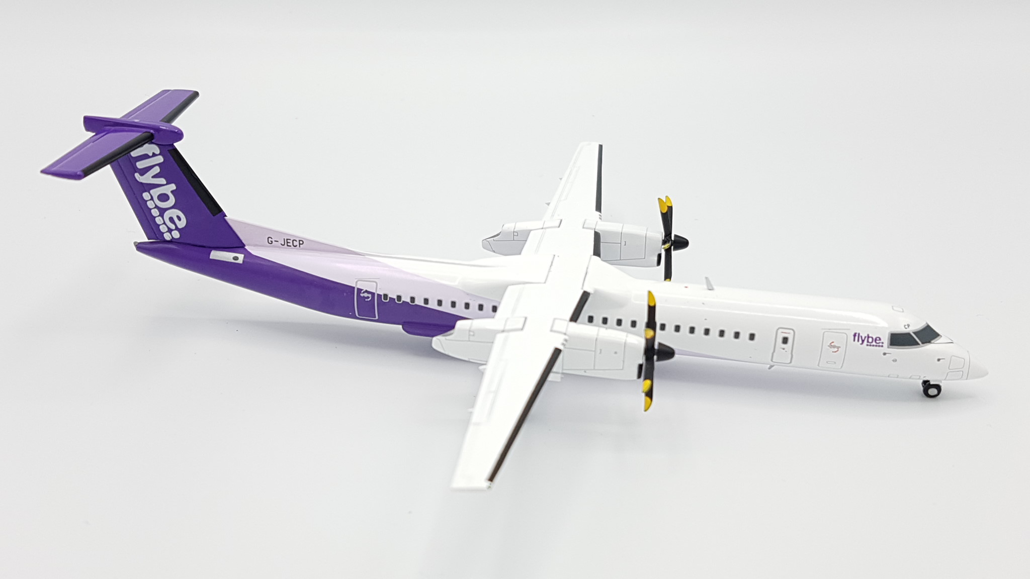 ScaleModelStore.com :: Herpa Wings 1:200 - 559829 - Flybe. Bombardier Q400