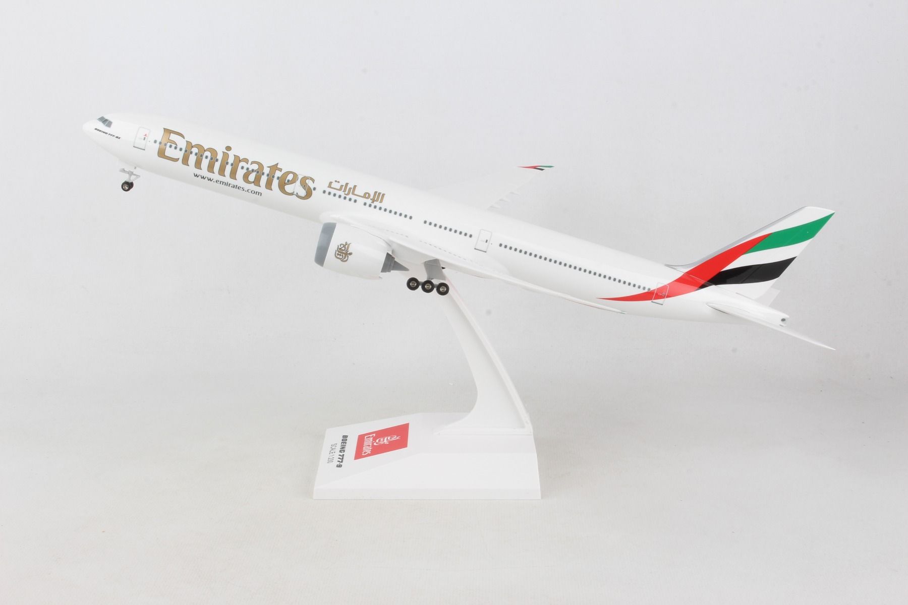 ScaleModelStore.com :: Skymarks 1:200 - SKR1043 - Emirates Boeing 777-9X