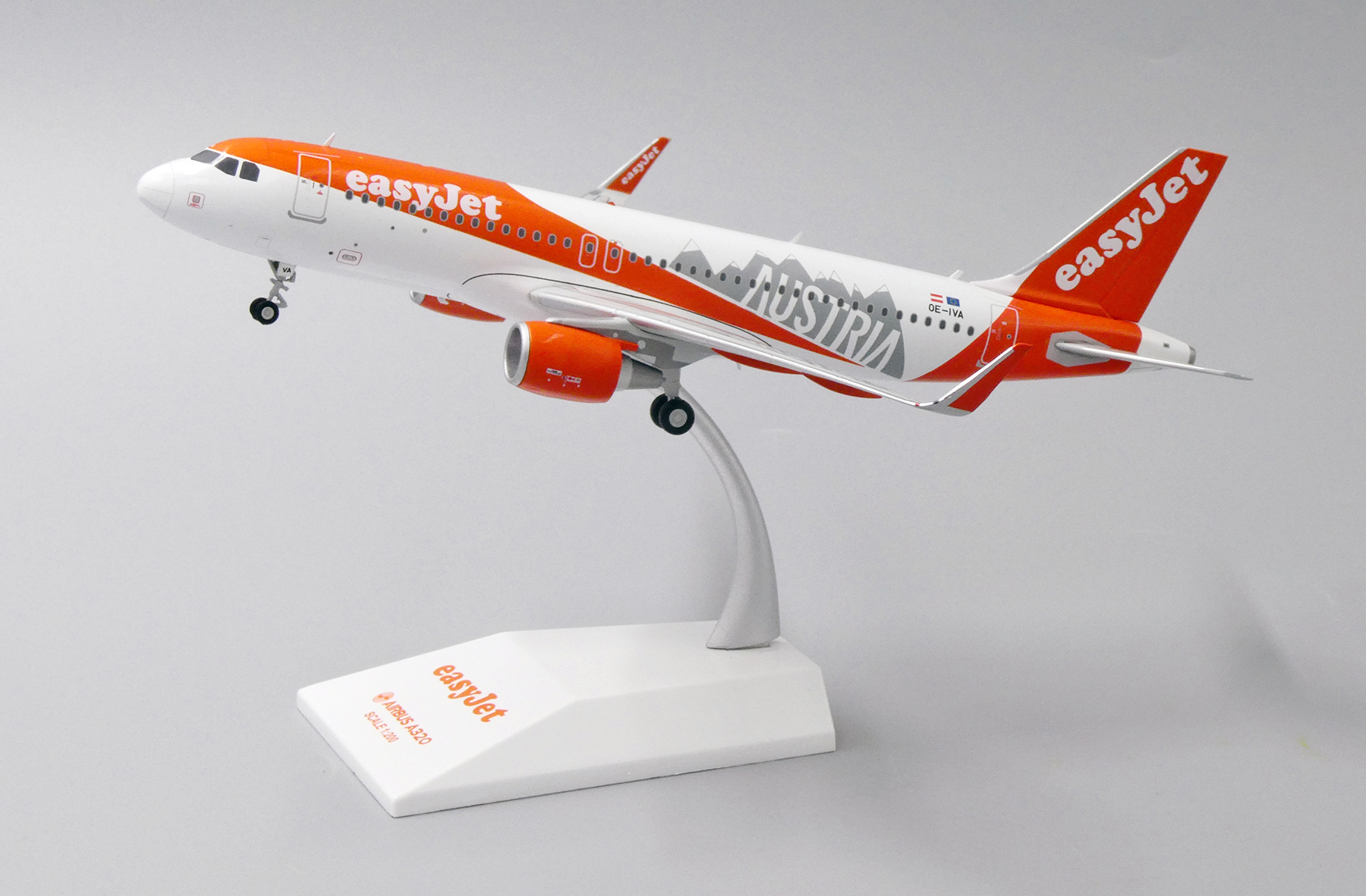 ScaleModelStore.com :: JC Wings 1:200 - EW2320004 - EasyJet Europe ...