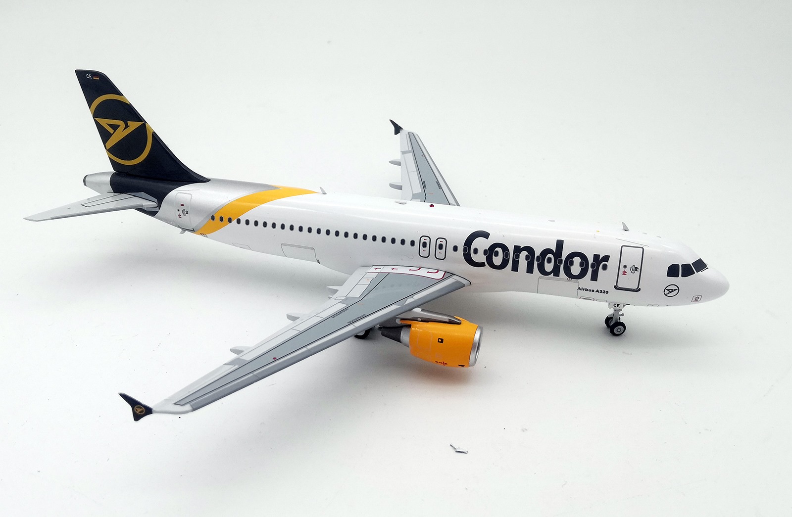 ScaleModelStore.com :: JFox 1:200 - JF-A320-024 - Condor Airbus A320-212