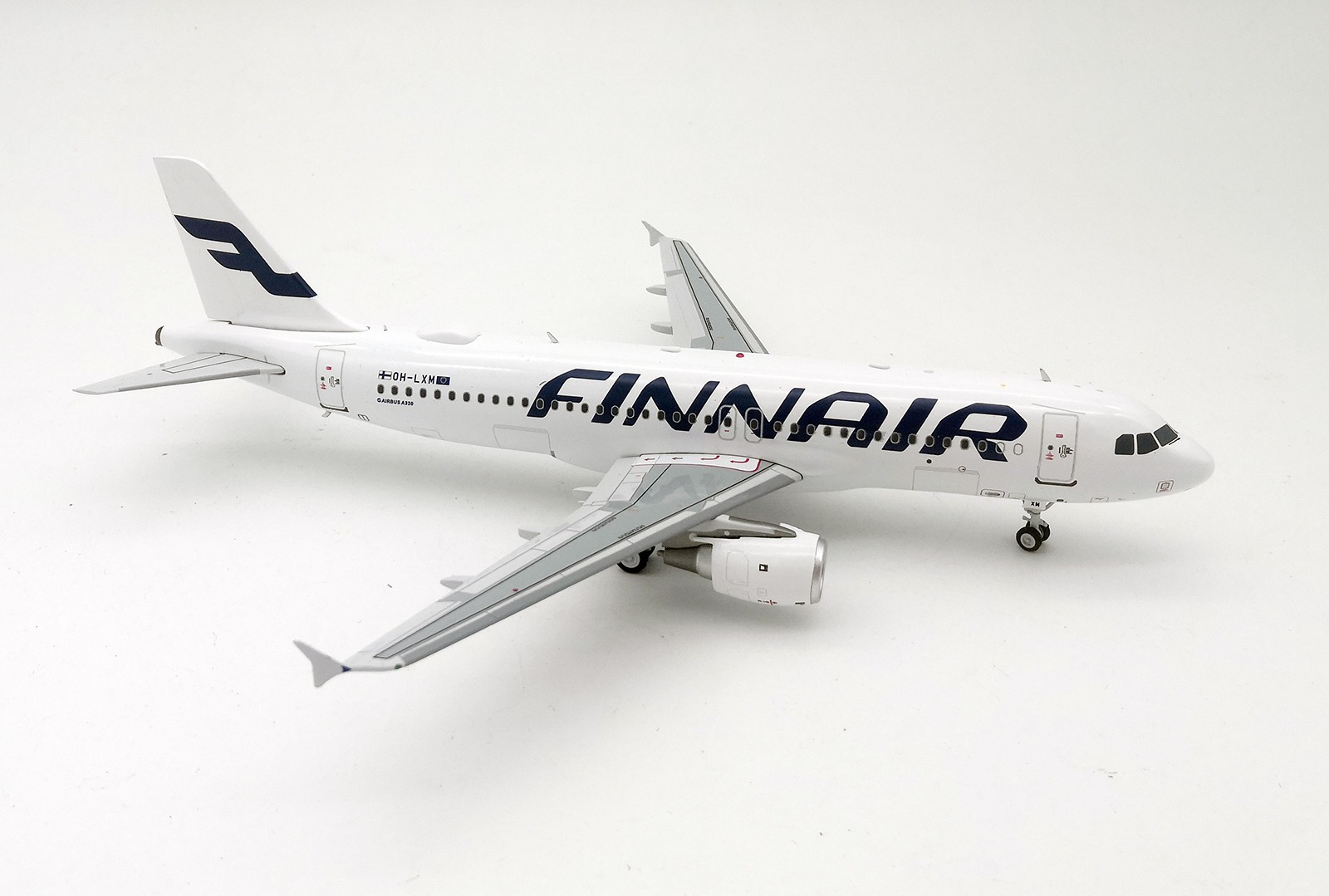 ScaleModelStore.com :: JFox 1:200 - JF-A320-030 - Finnair Airbus A320-214
