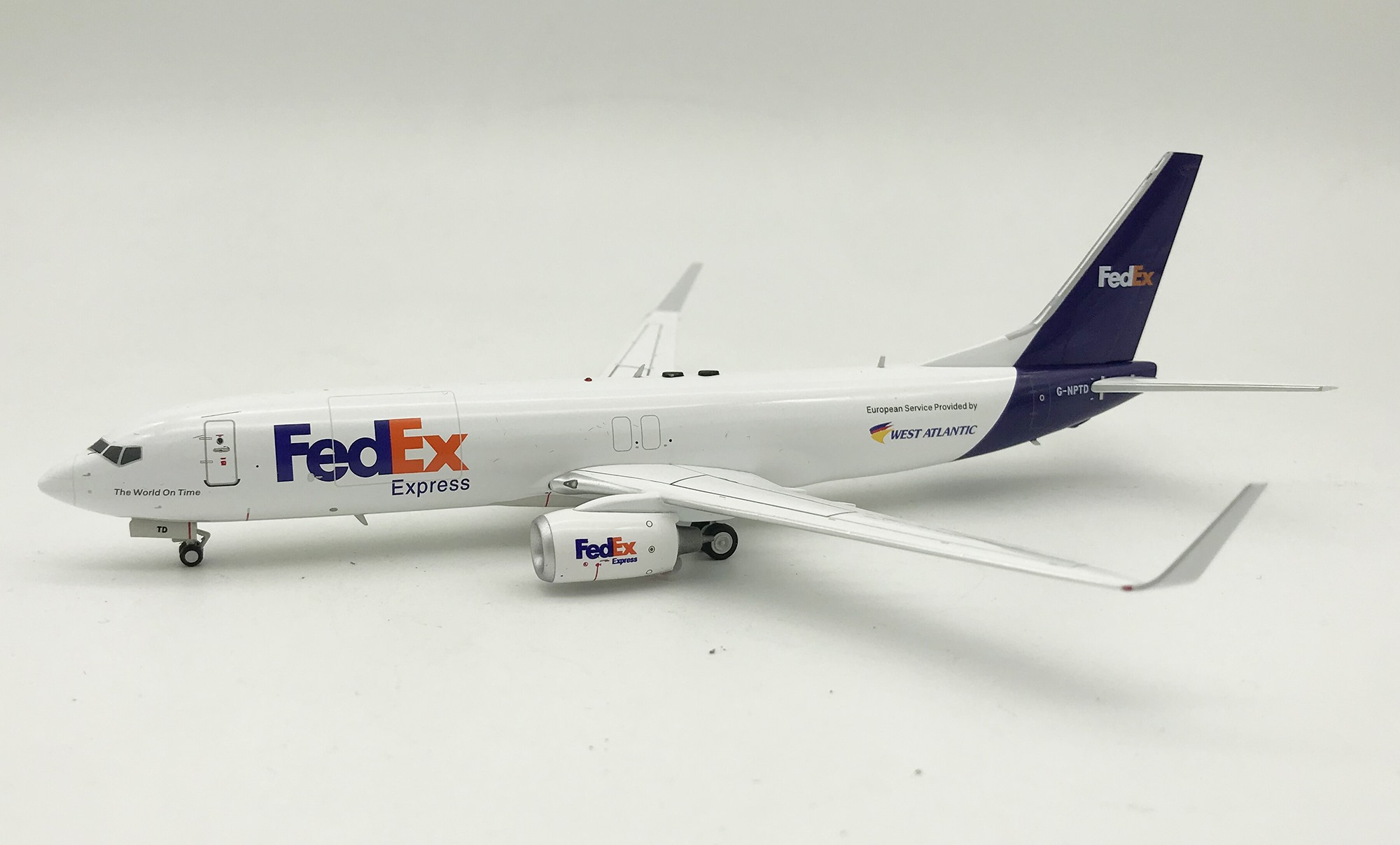 ScaleModelStore.com :: JFox 1:200 - JF-737-8-015 - West Atlantic (FedEx ...