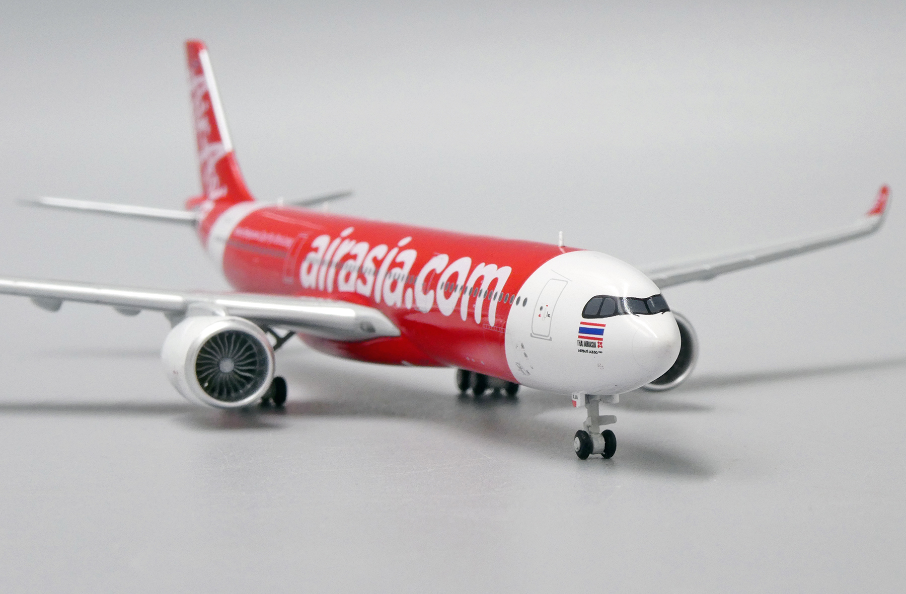 ScaleModelStore.com :: JC Wings 1:400 - XX4185 - Thai AirAsia X Airbus ...