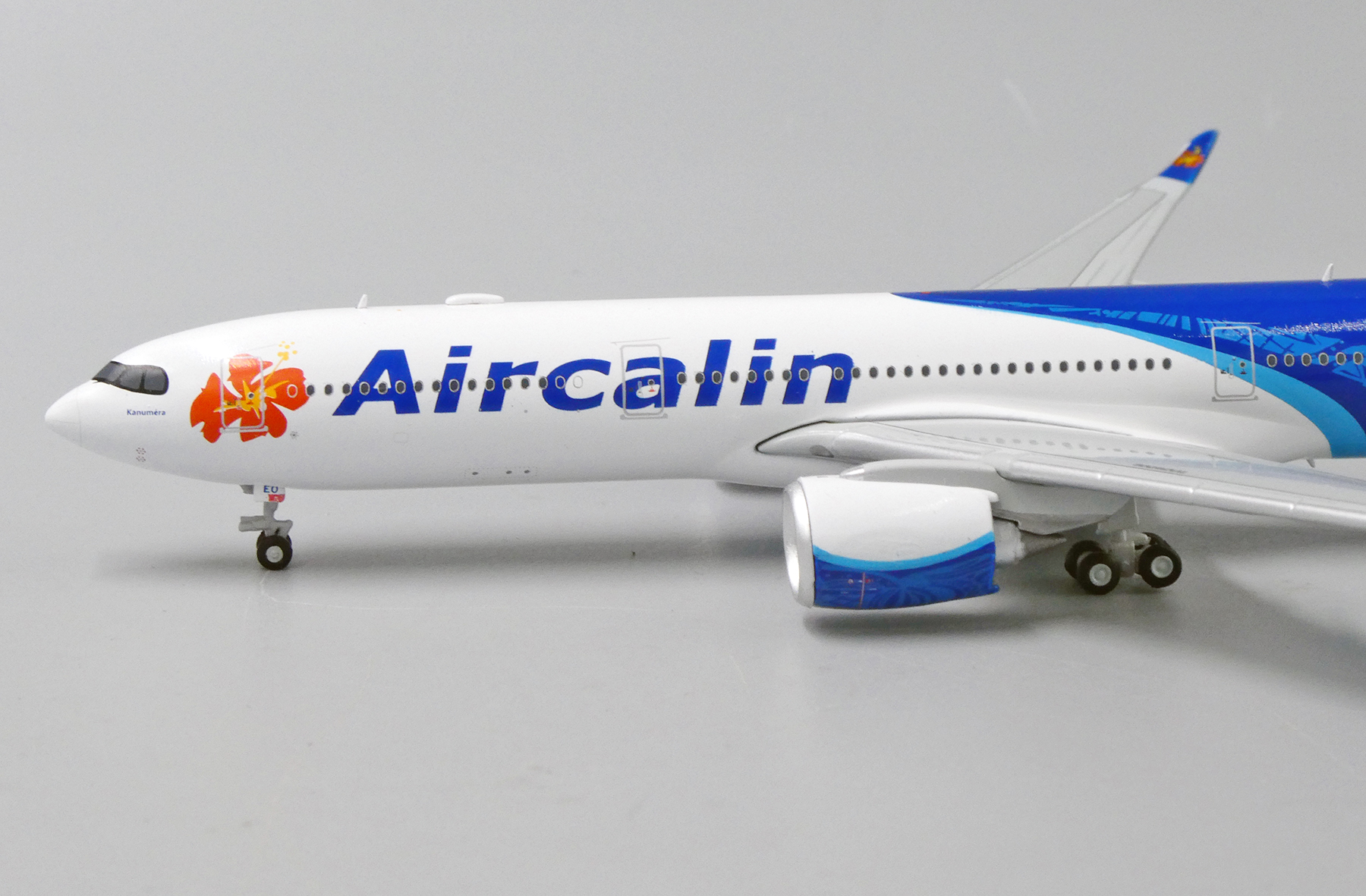 ScaleModelStore.com :: JC Wings 1:400 - XX4214 - Aircalin Airbus A330 ...