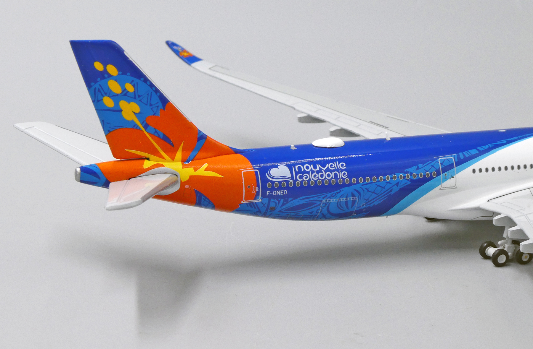 ScaleModelStore.com :: JC Wings 1:400 - XX4214 - Aircalin Airbus A330 ...