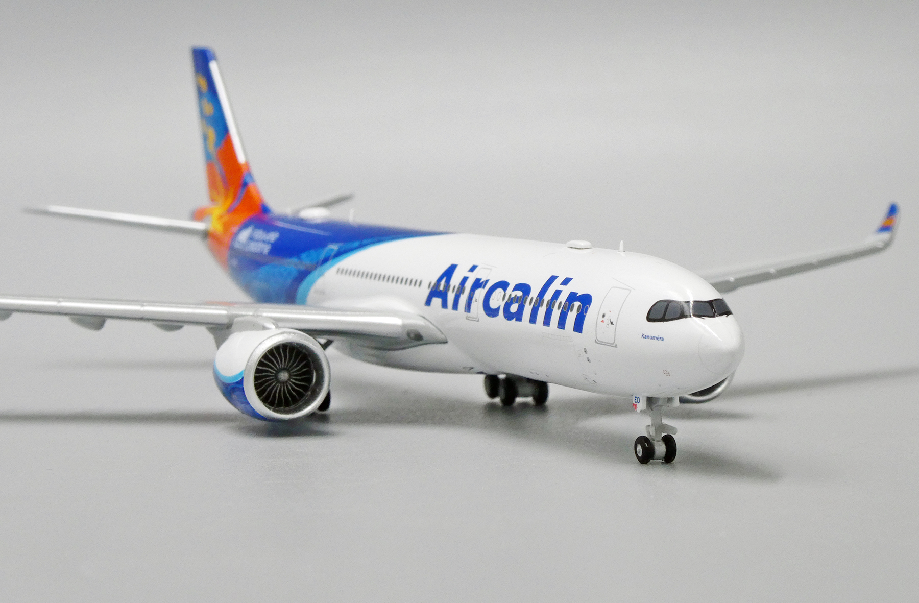 ScaleModelStore.com :: JC Wings 1:400 - XX4214 - Aircalin Airbus A330 ...