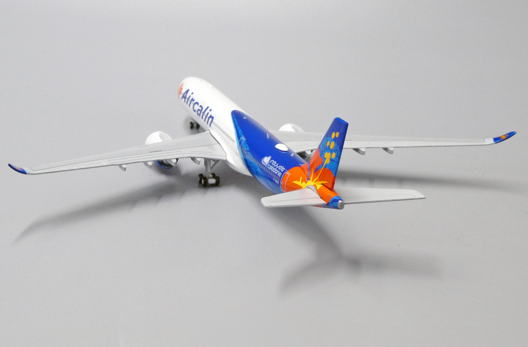 ScaleModelStore.com :: JC Wings 1:400 - XX4214 - Aircalin Airbus A330 ...