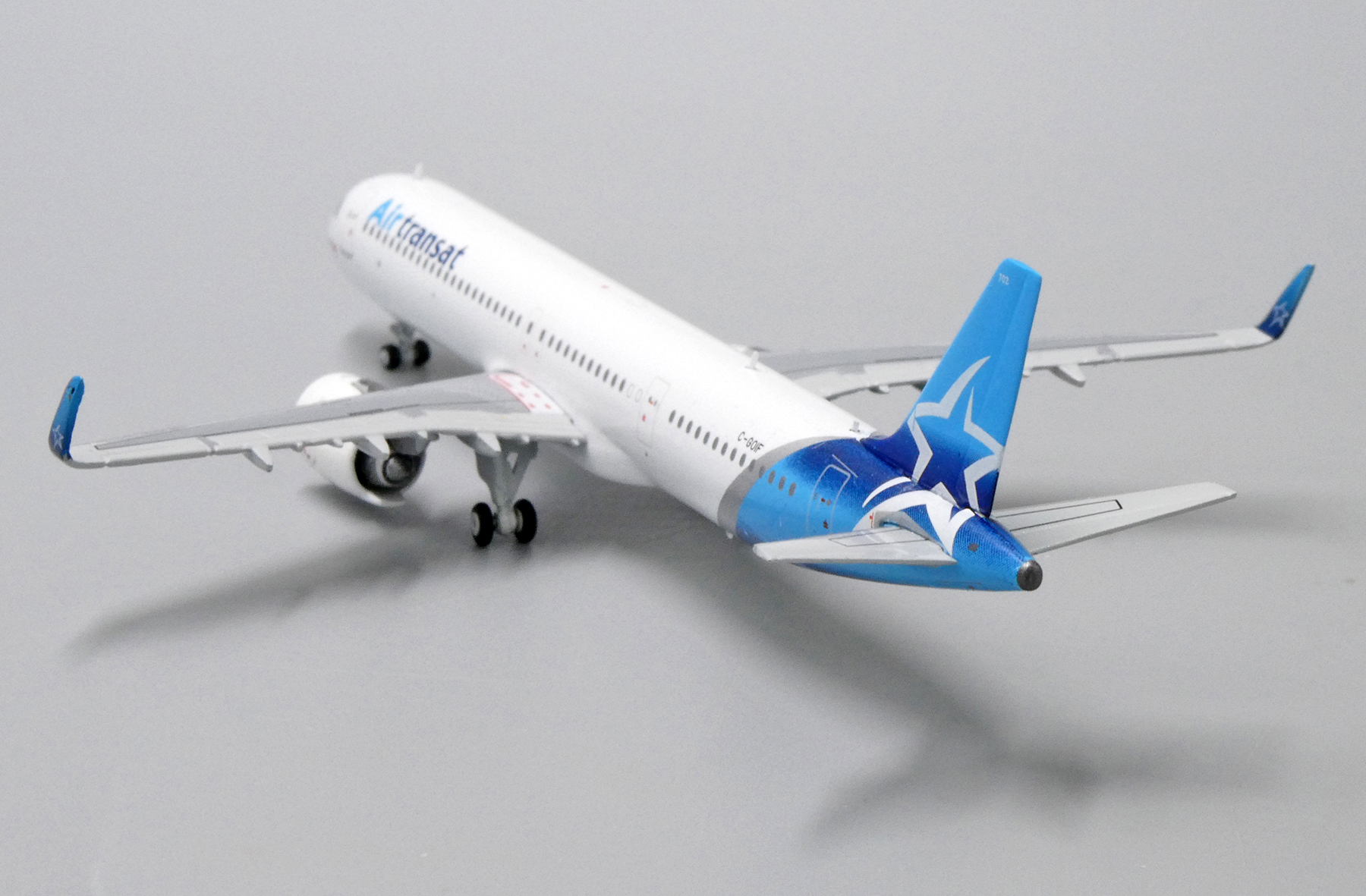 ScaleModelStore.com :: JC Wings 1:400 - XX4183 - Air Transat Airbus A321neo