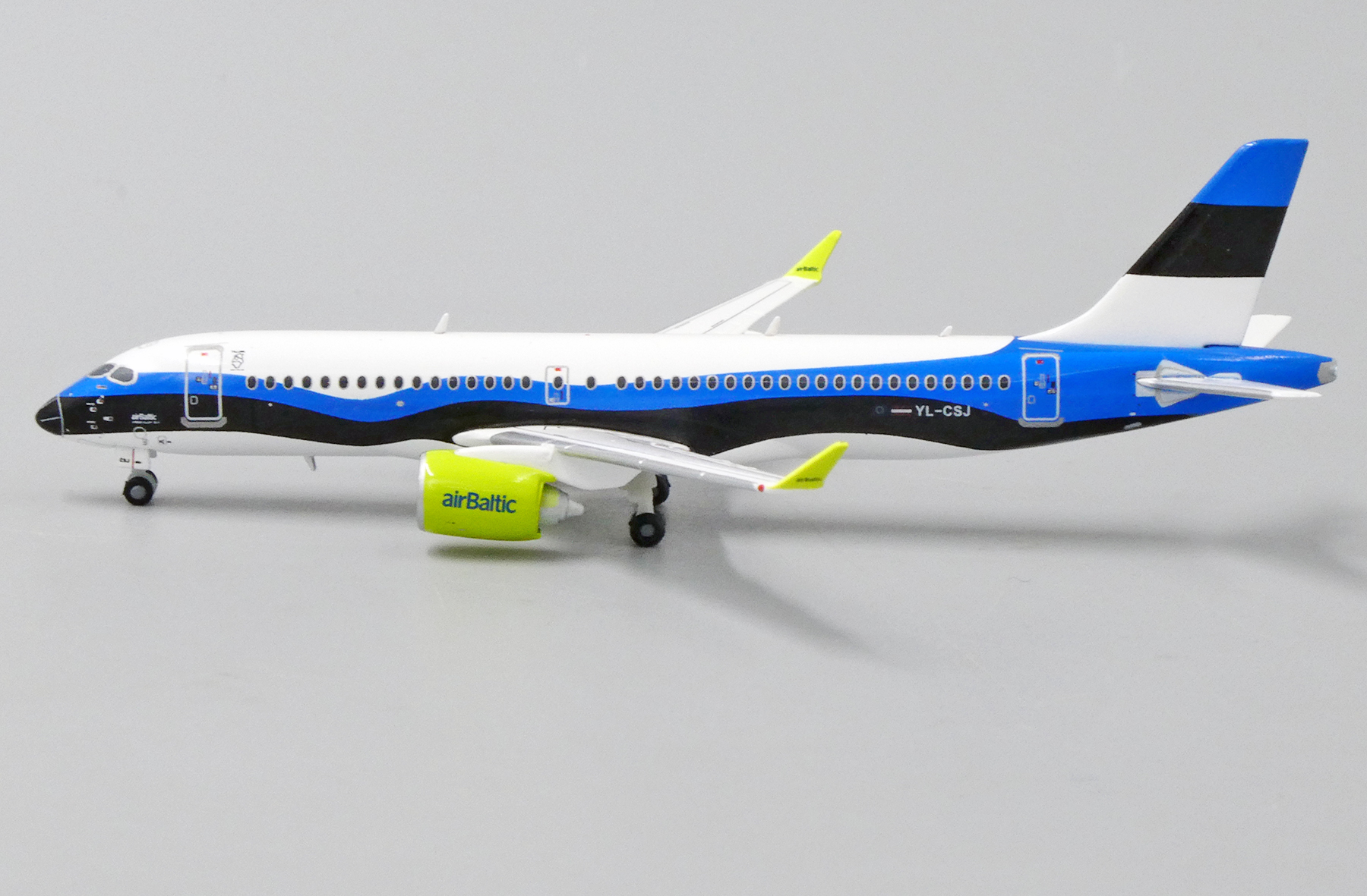 ScaleModelStore.com :: JC Wings 1:400 - LH4158 - Air Baltic Airbus A220-300