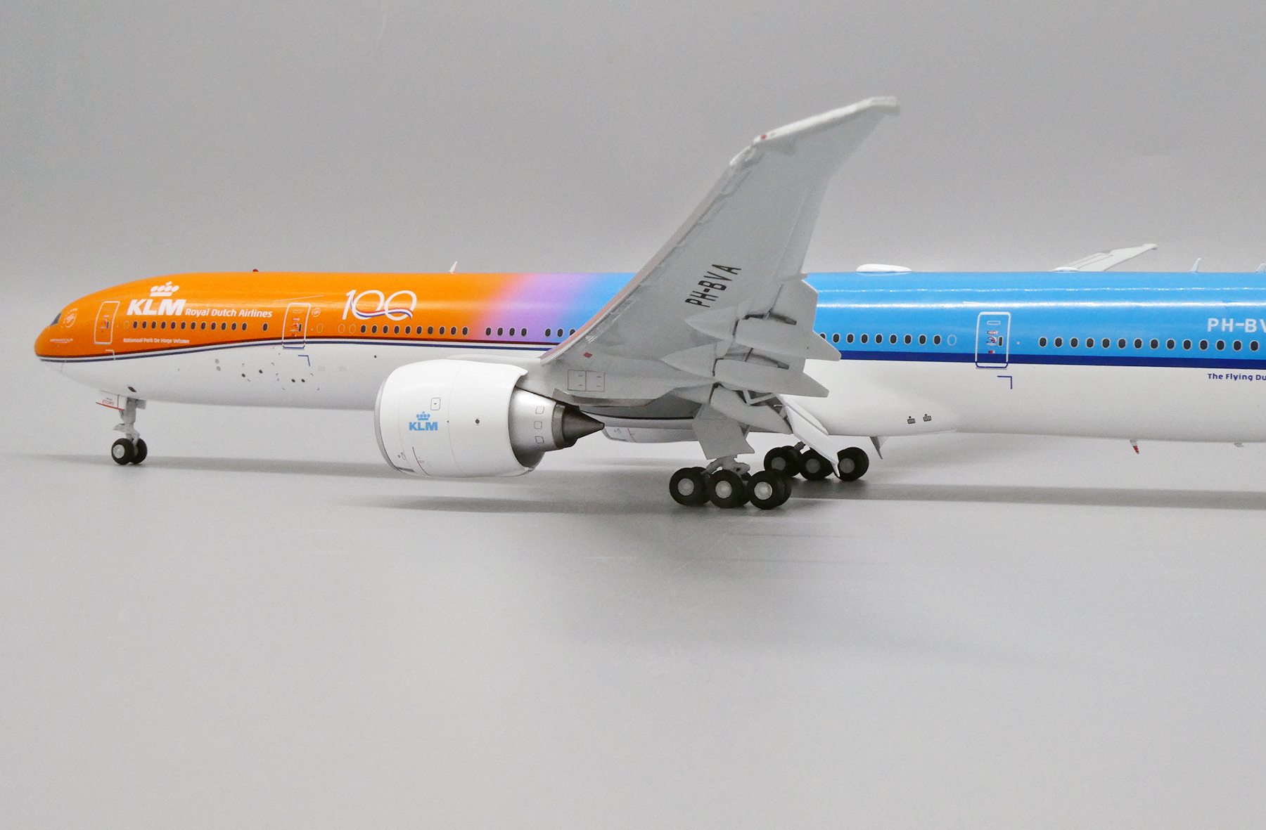 ScaleModelStore.com :: JC Wings 1:200 - XX2321A - KLM Boeing 777-300ER
