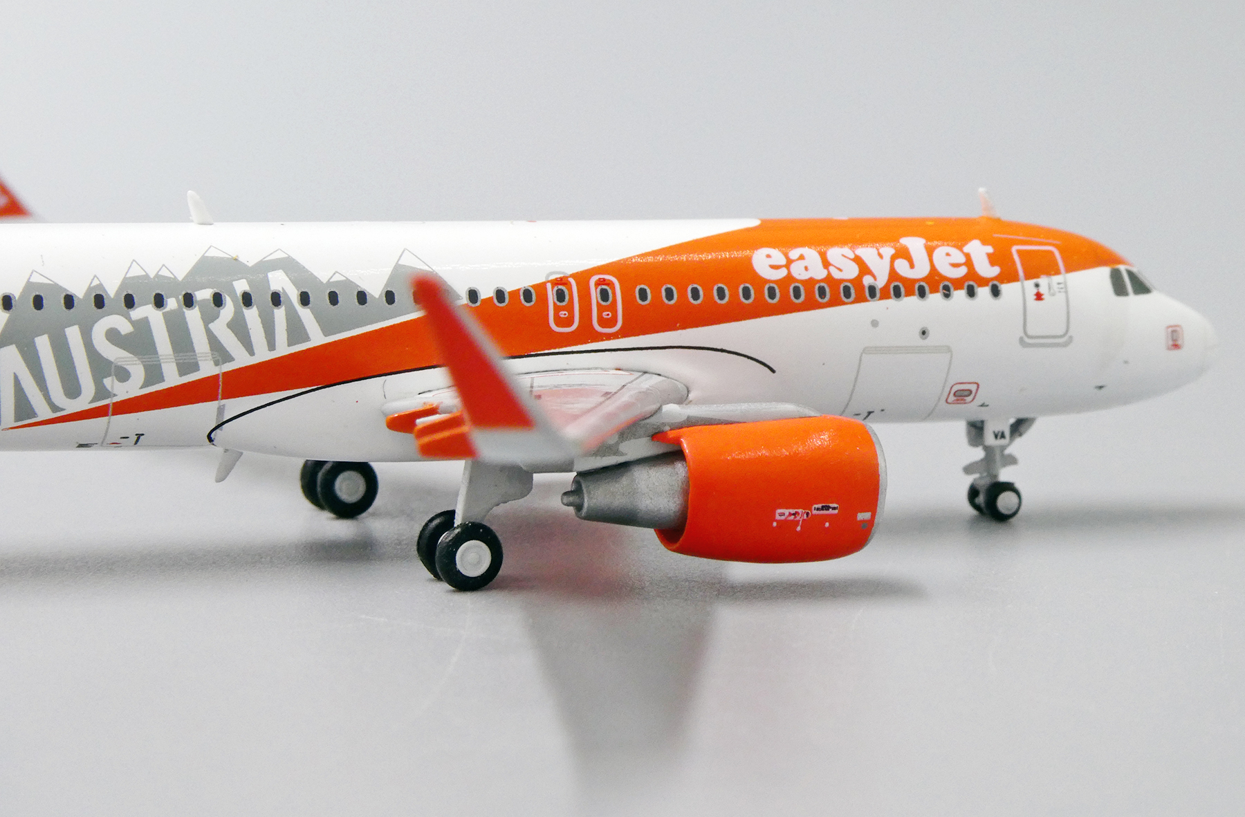 ScaleModelStore.com :: JC Wings 1:400 - EW4320004 - EasyJet Europe ...