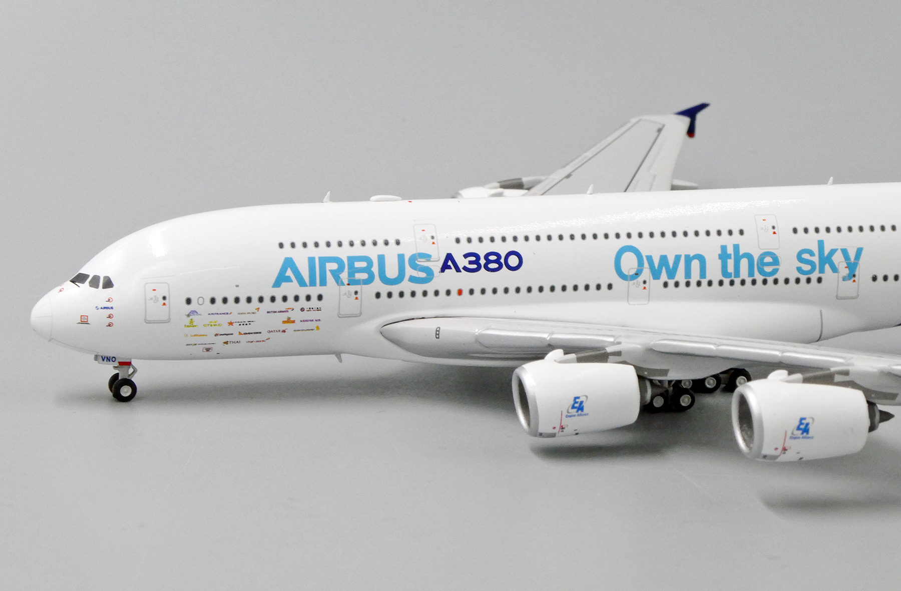 ScaleModelStore.com :: JC Wings 1:400 - LH4151 - Airbus Industrie ...