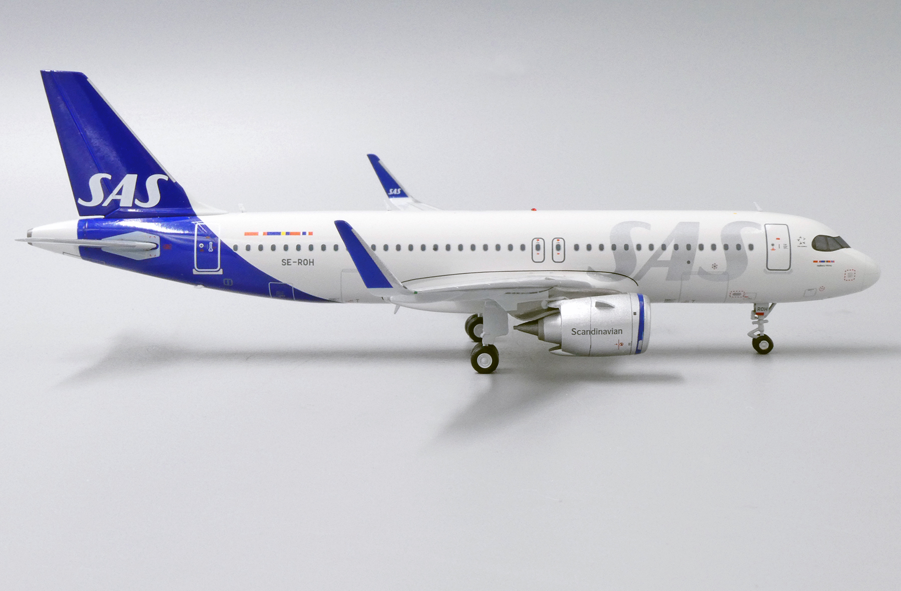 ScaleModelStore.com :: JC Wings 1:200 - XX2368 - SAS Scandinavian ...