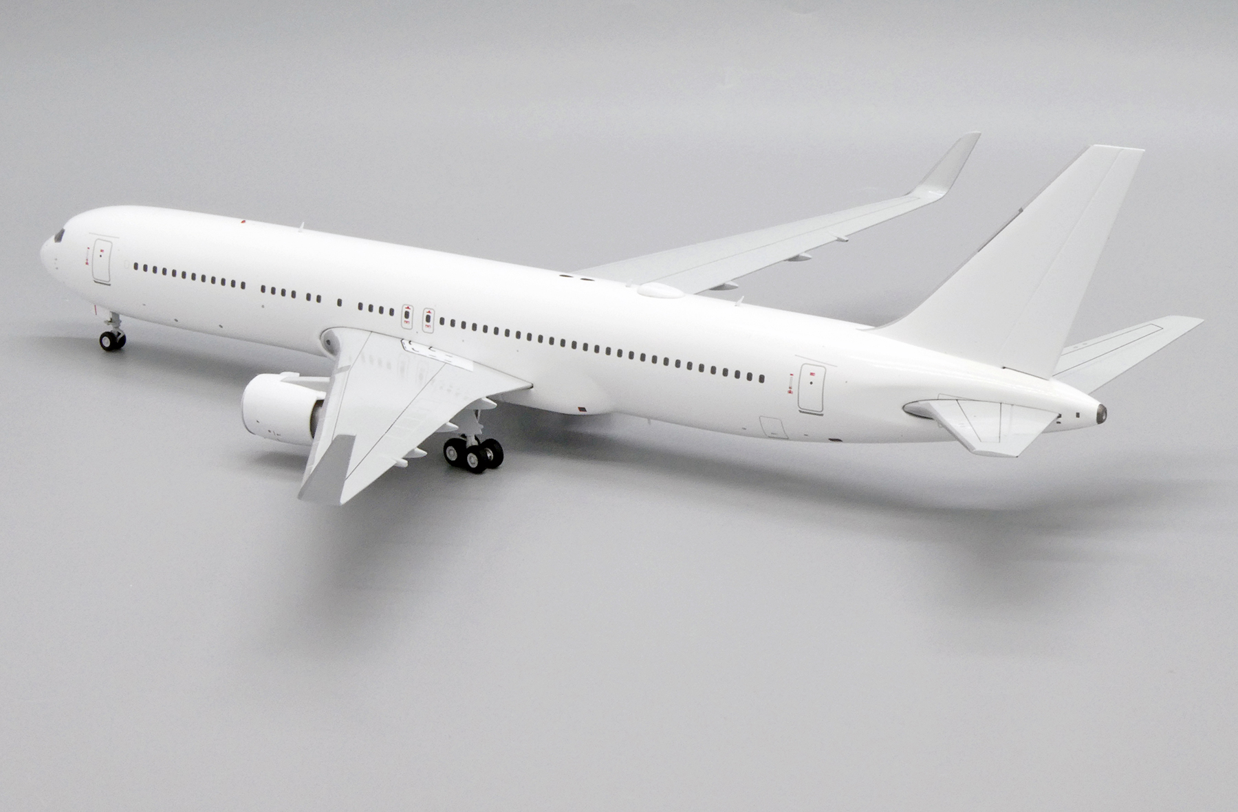 ScaleModelStore.com :: JC Wings 1:200 - BK1043 - Blank Boeing 767-300