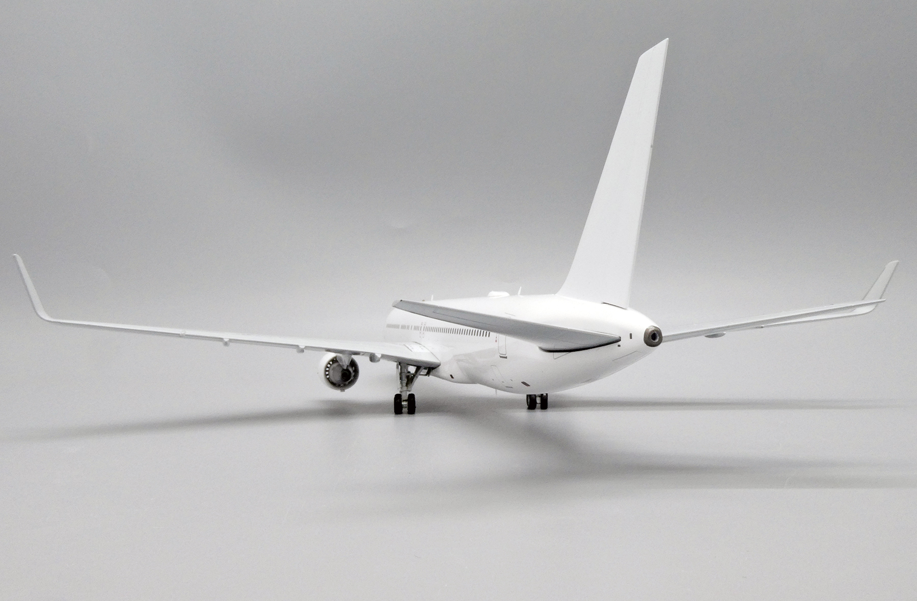 ScaleModelStore.com :: JC Wings 1:200 - BK1043 - Blank Boeing 767-300