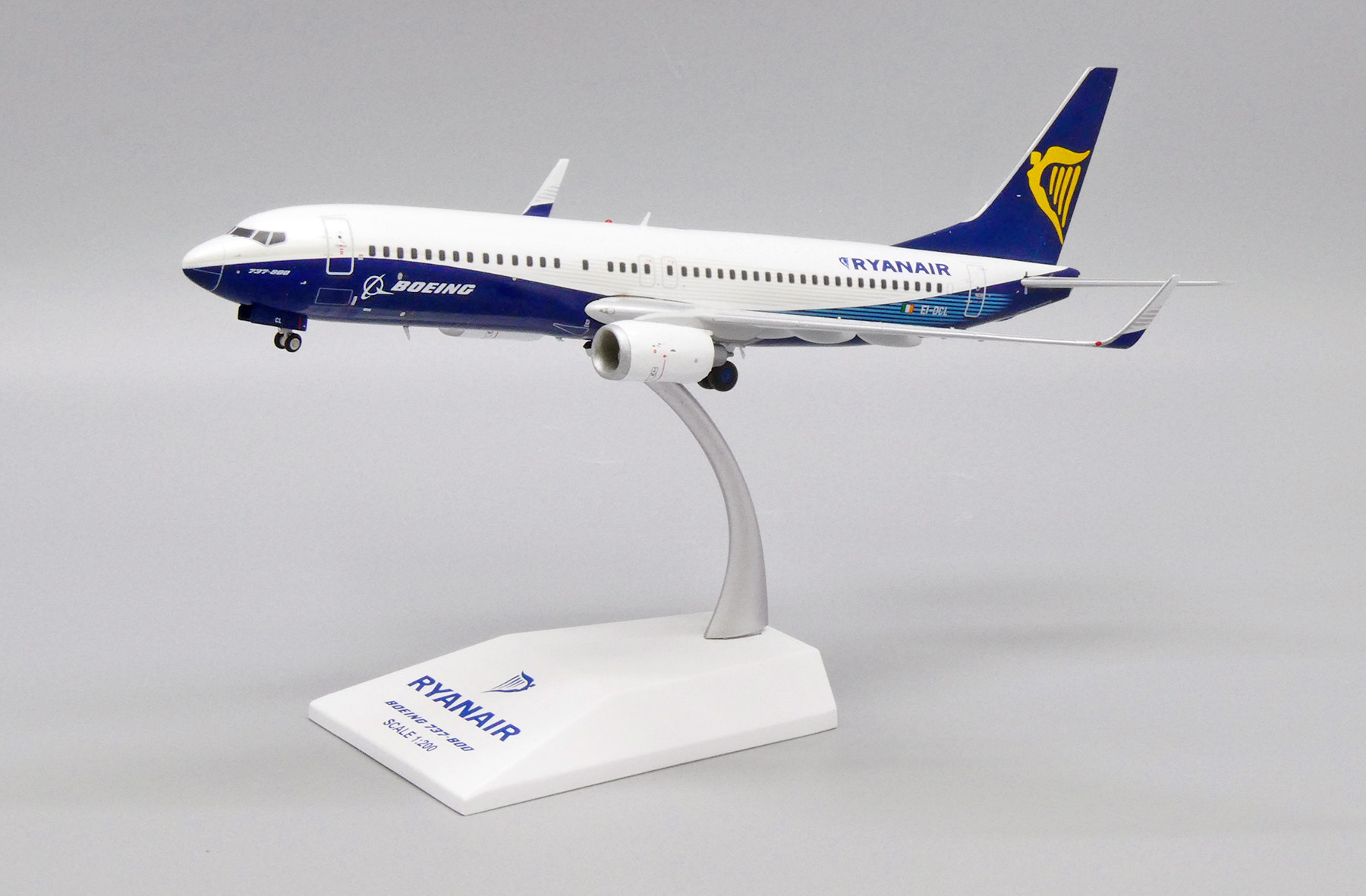 ScaleModelStore.com :: JC Wings 1:200 - XX2496 - Ryanair Boeing 737-800