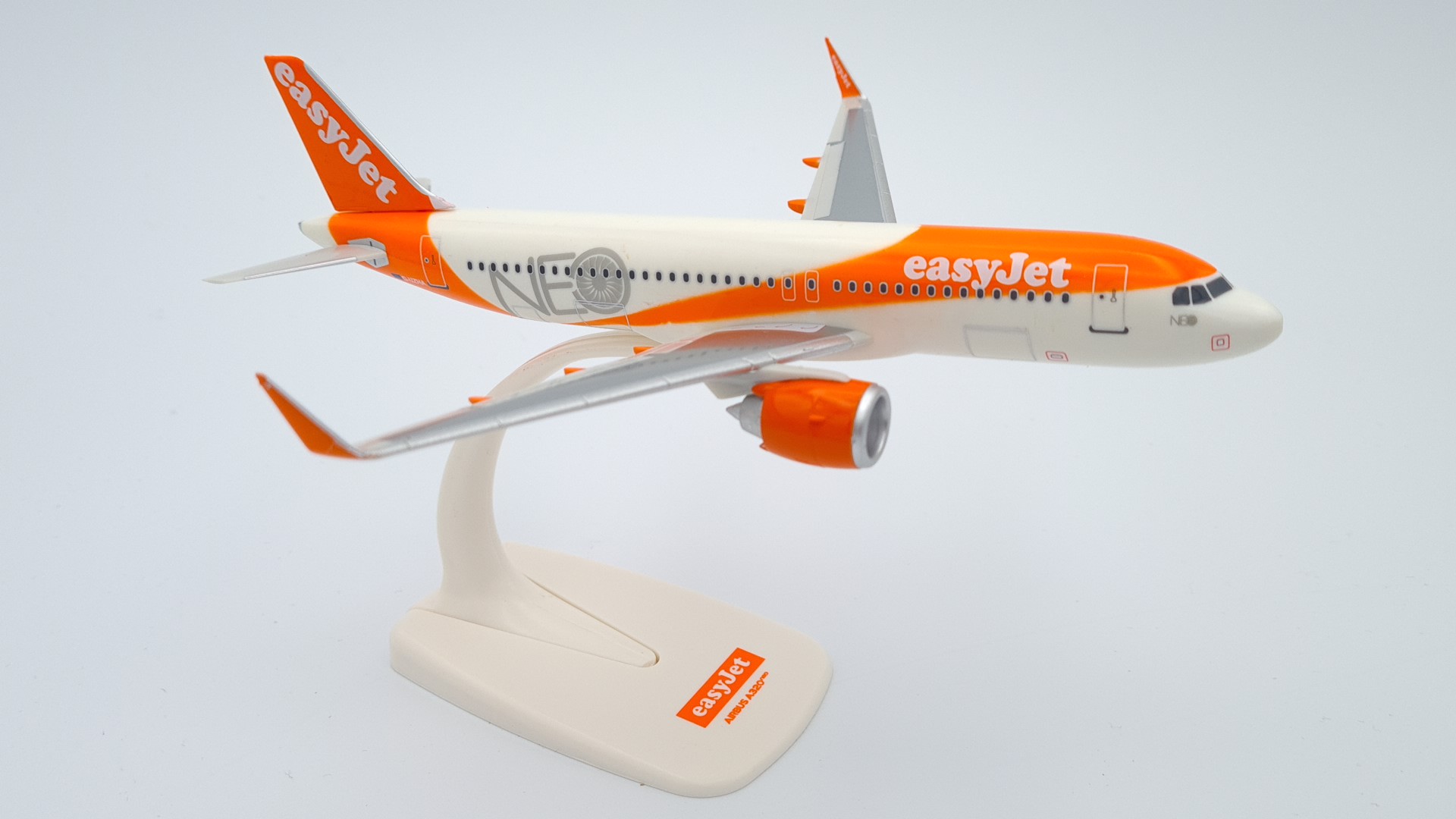 ScaleModelStore.com :: PPC 1:200 - EASYJETA320N - EasyJet Airbus A320neo