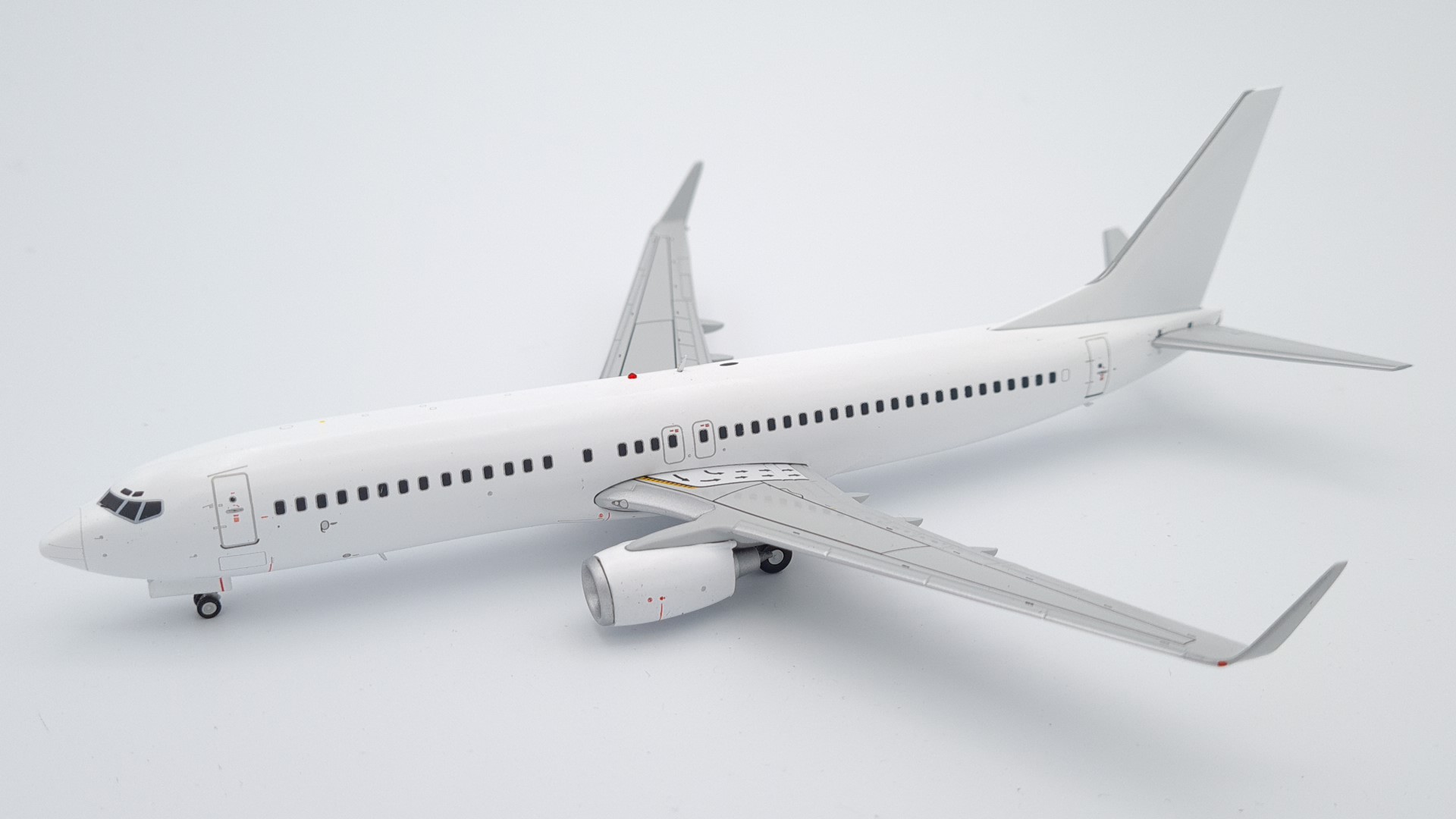ScaleModelStore.com :: JC Wings 1:200 - XX2123 - Blank Boeing 737-800