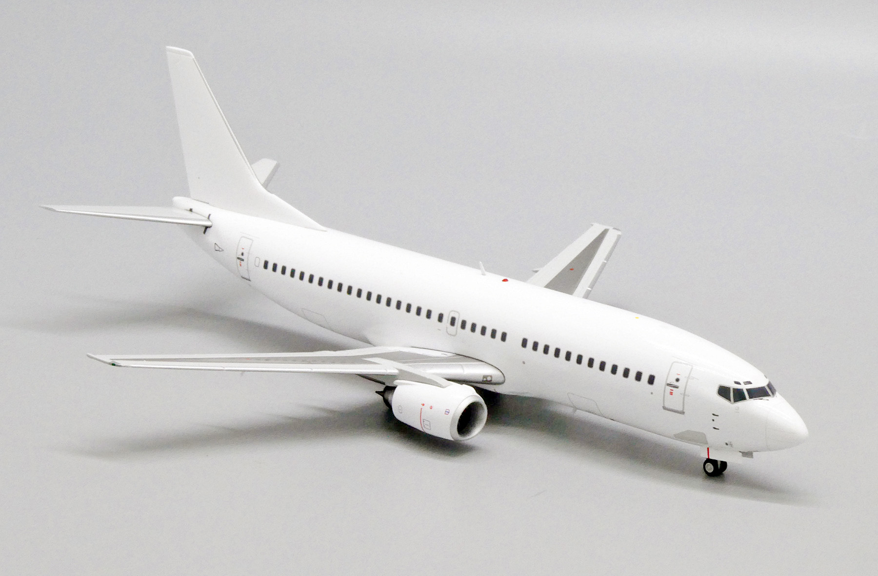 ScaleModelStore.com :: JC Wings 1:200 - BK1069 - Blank Boeing 737-300