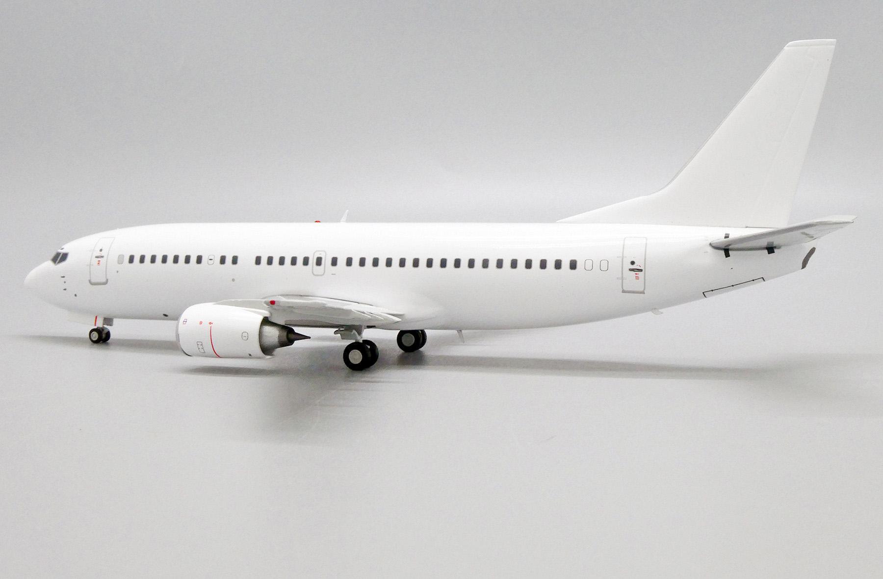 ScaleModelStore.com :: JC Wings 1:200 - BK1069 - Blank Boeing 737-300